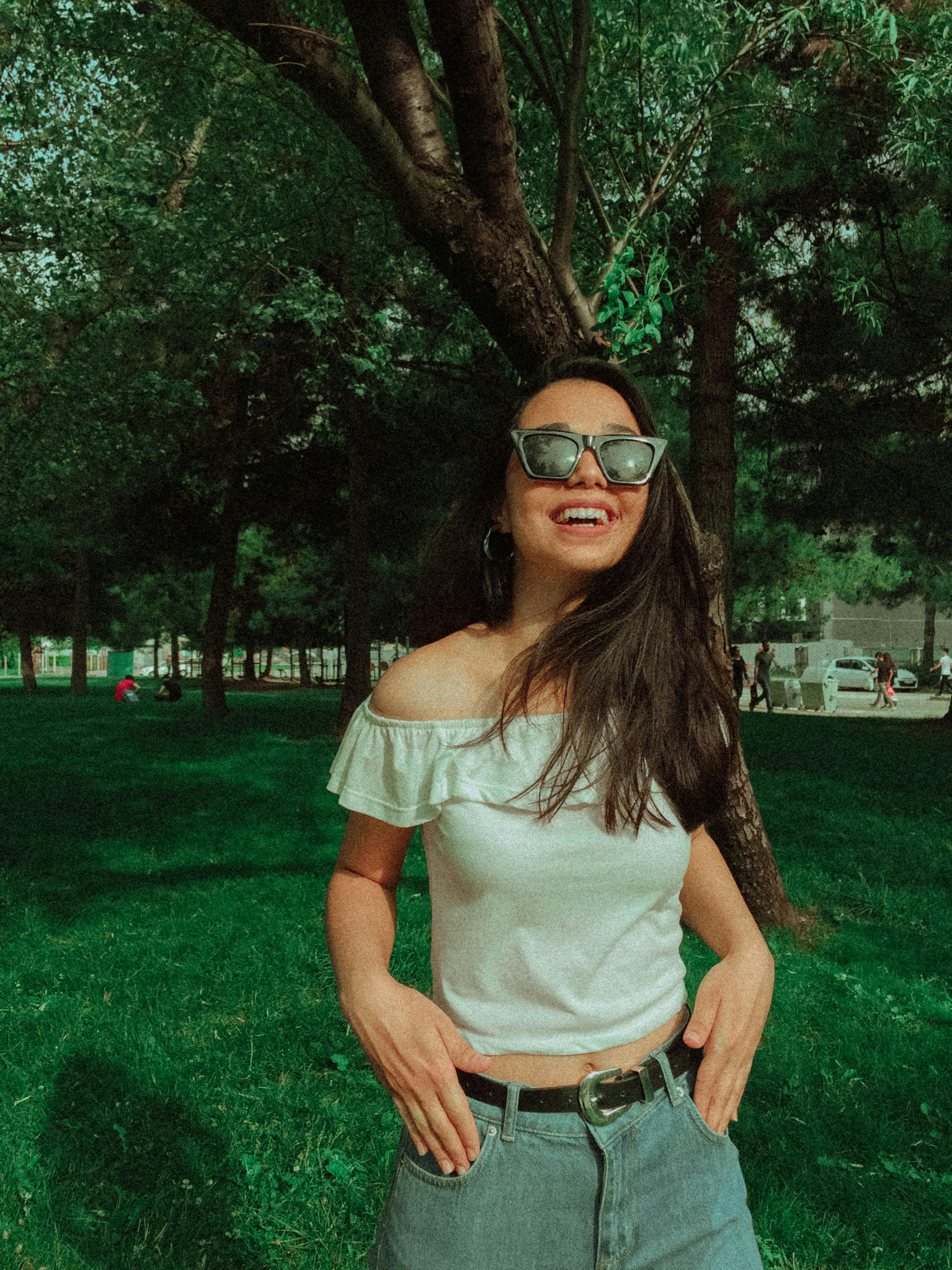 Millennials Laughing Photos, Download The BEST Free Millennials ...