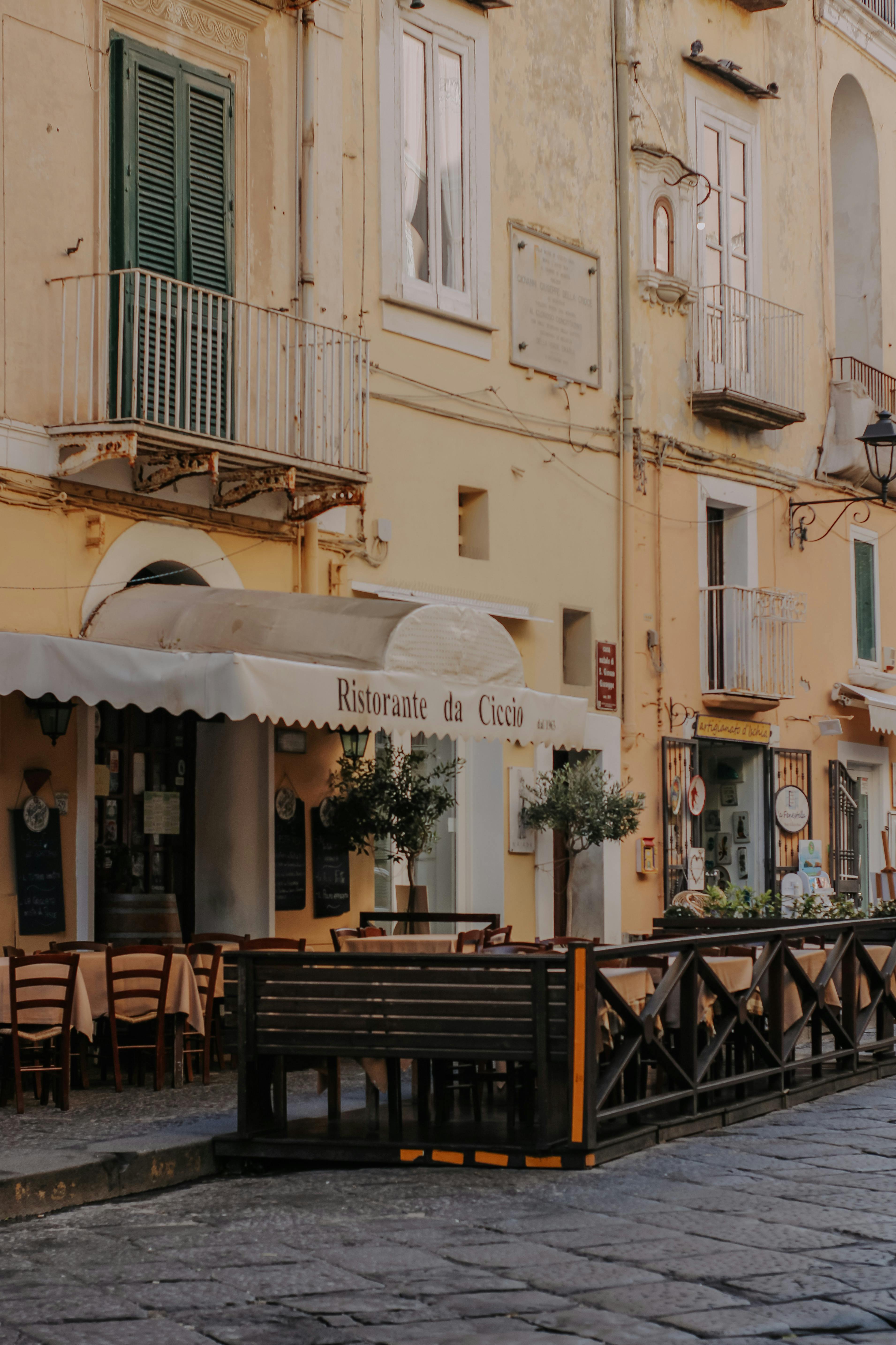 Restaurant on Street in Town · Free Stock Photo