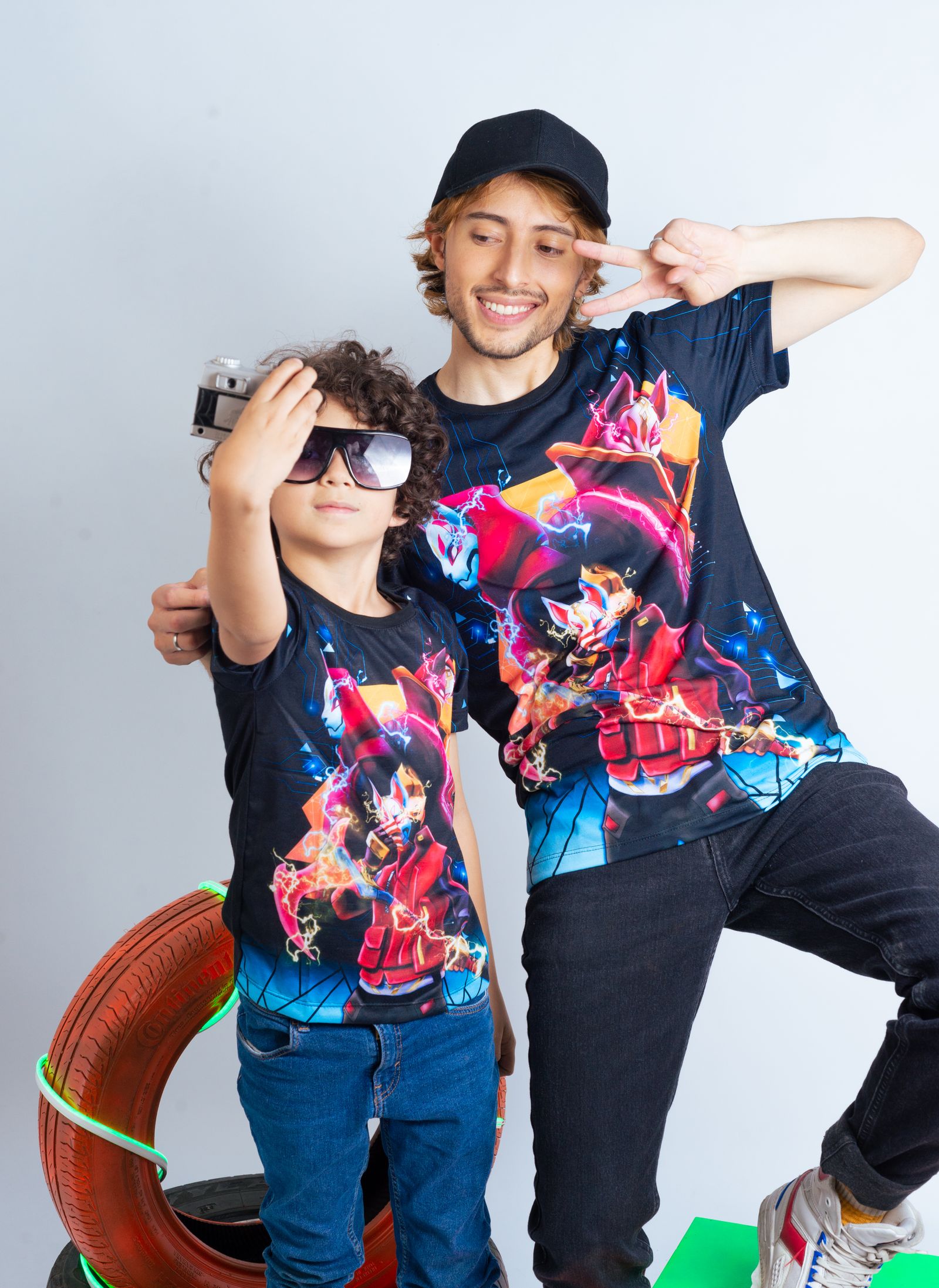 T Shirt Models In Studio Photos, Download The BEST Free T Shirt Models ...