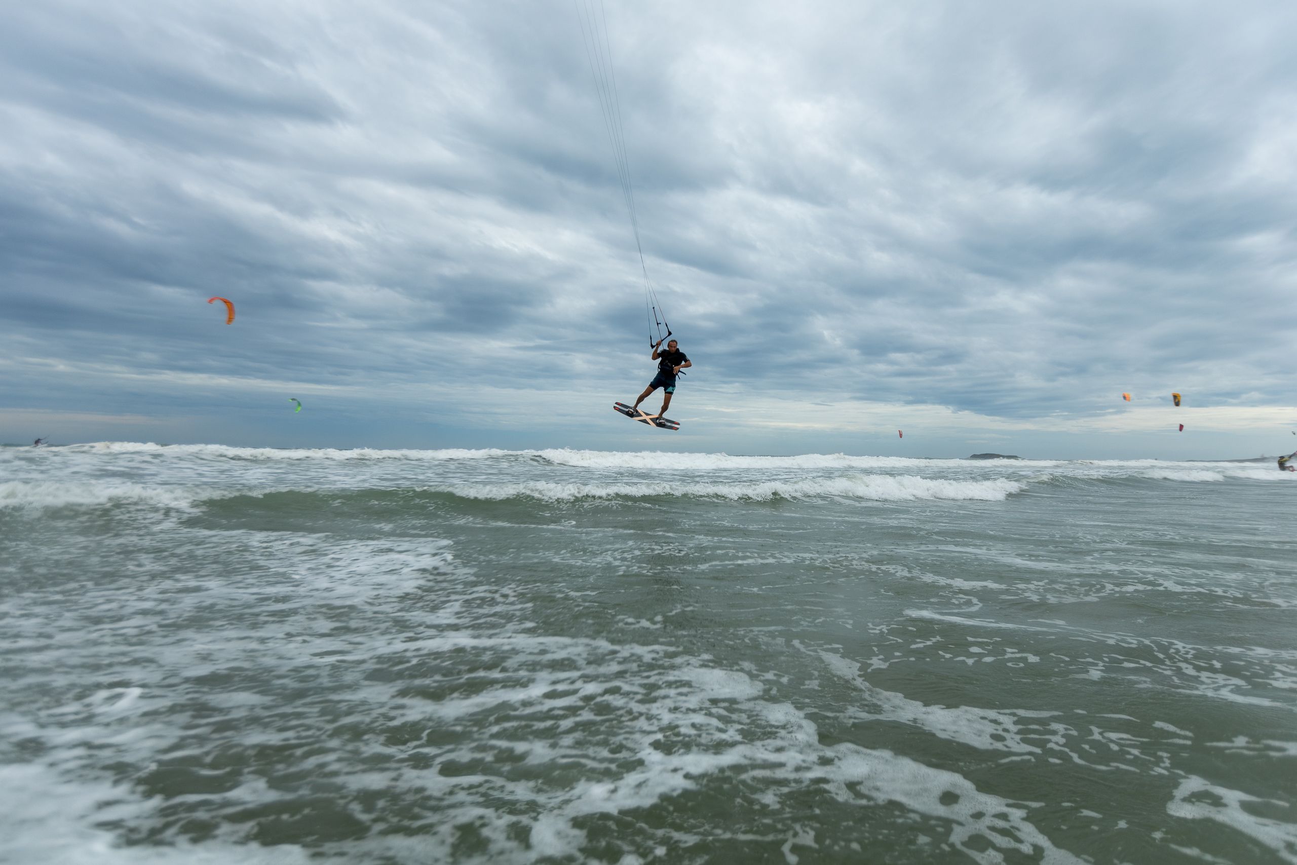 People Kitesurfing at Lake · Free Stock Photo