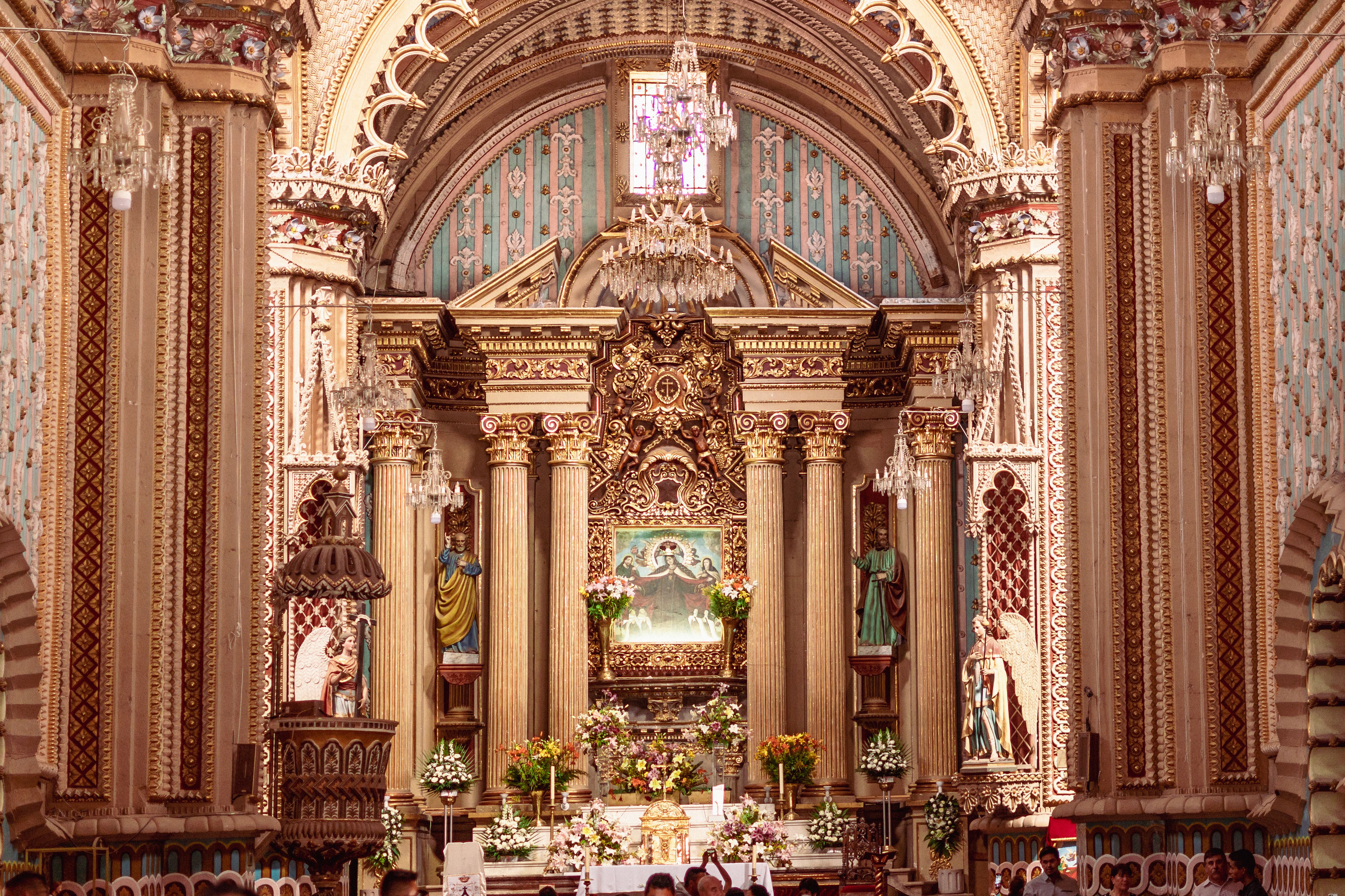 Monumental, Ornamented Altar in Church · Free Stock Photo