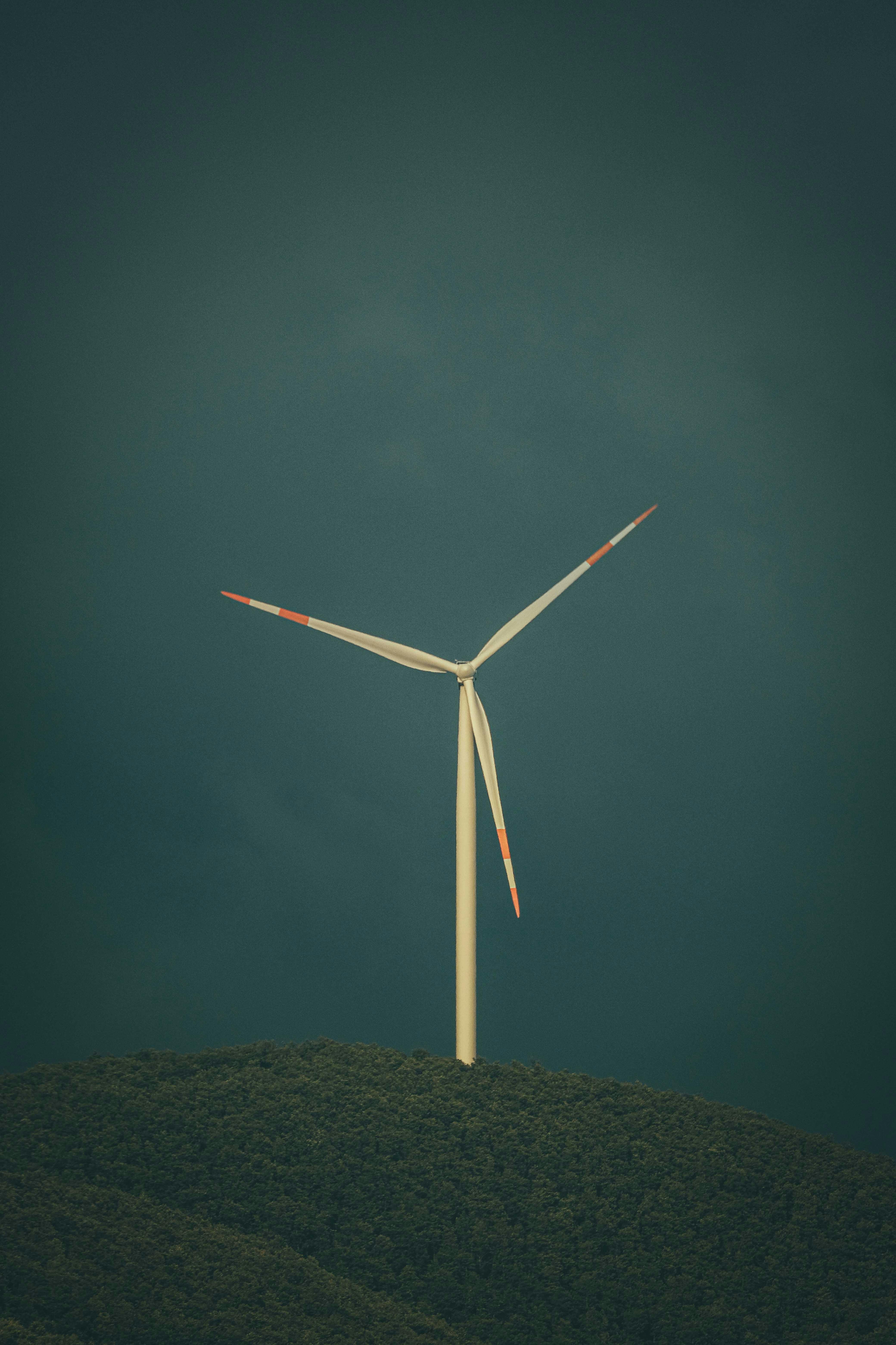 Clear Sky over Wind Turbine · Free Stock Photo