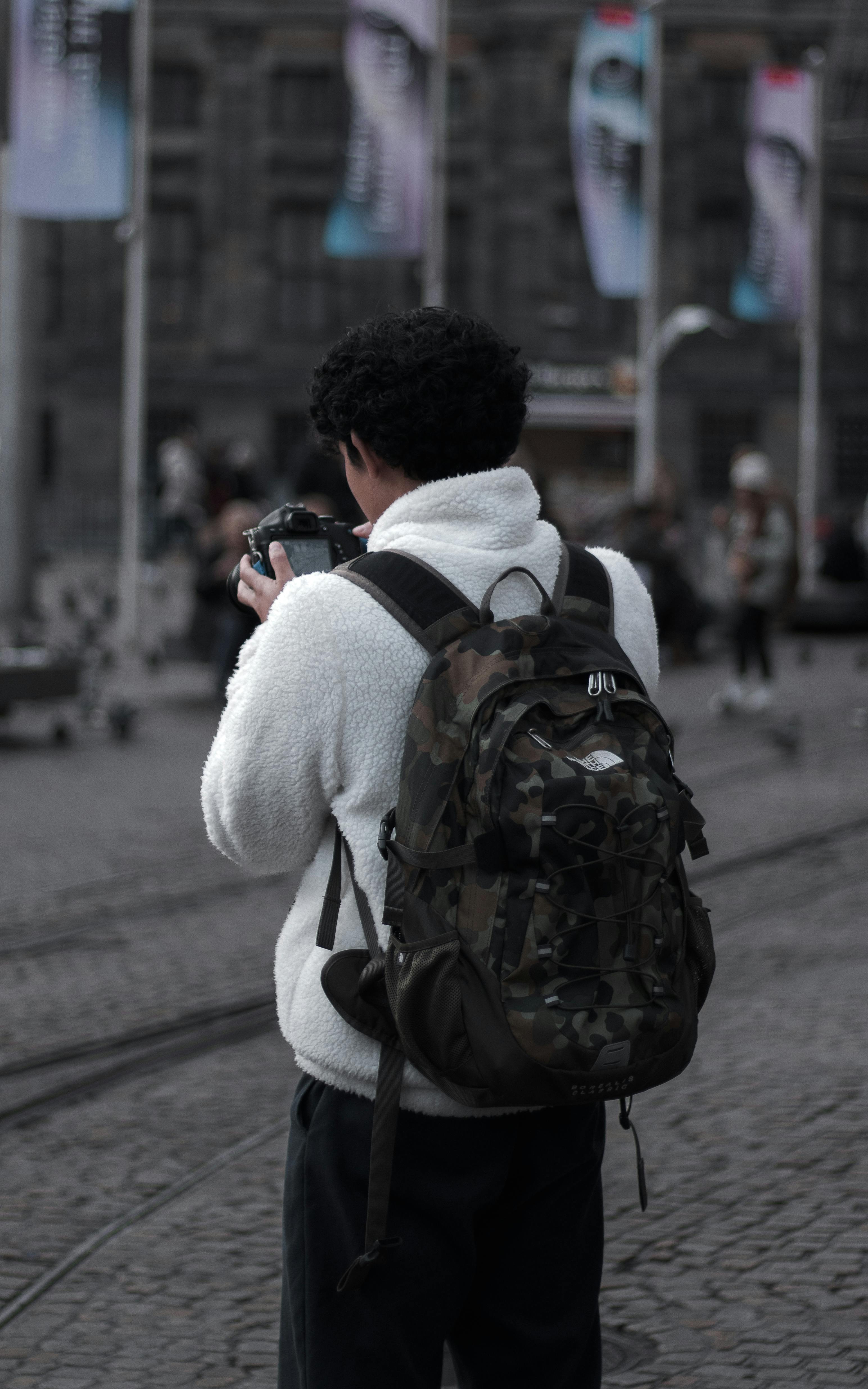 Heroic Knight Backpack Photos, Download The BEST Free Heroic Knight ...