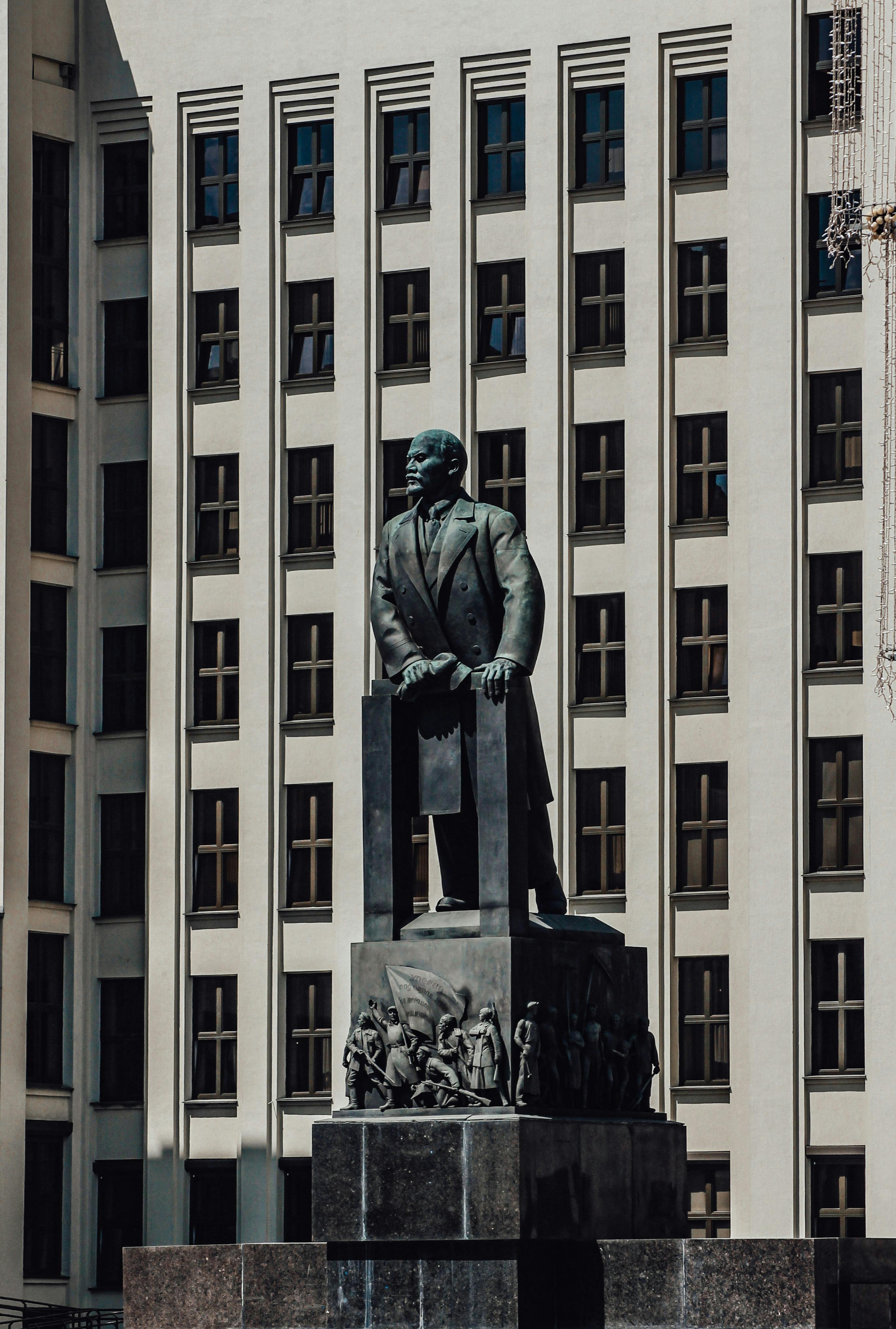 Statue of Lenin · Free Stock Photo