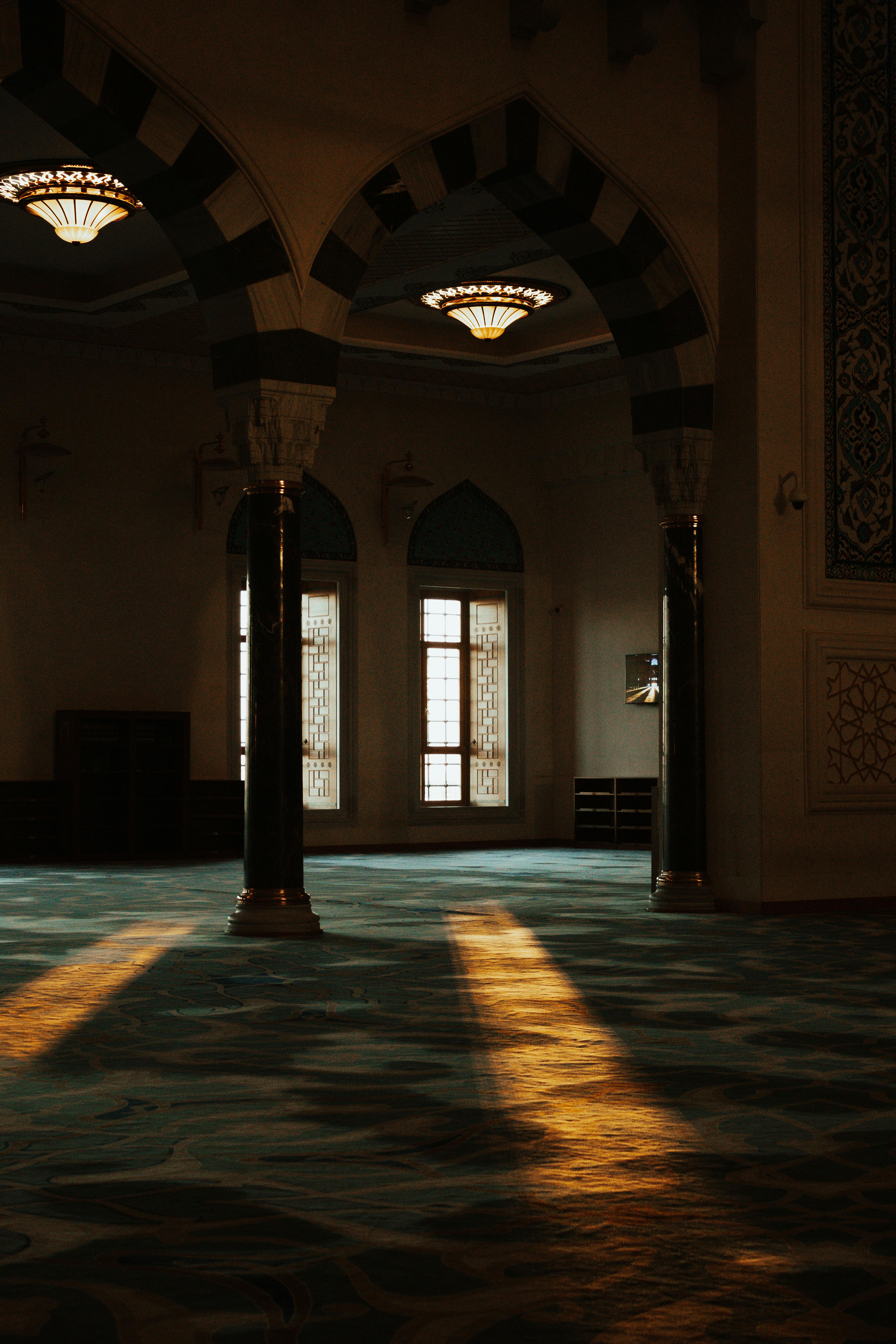 Interior of Mosque · Free Stock Photo