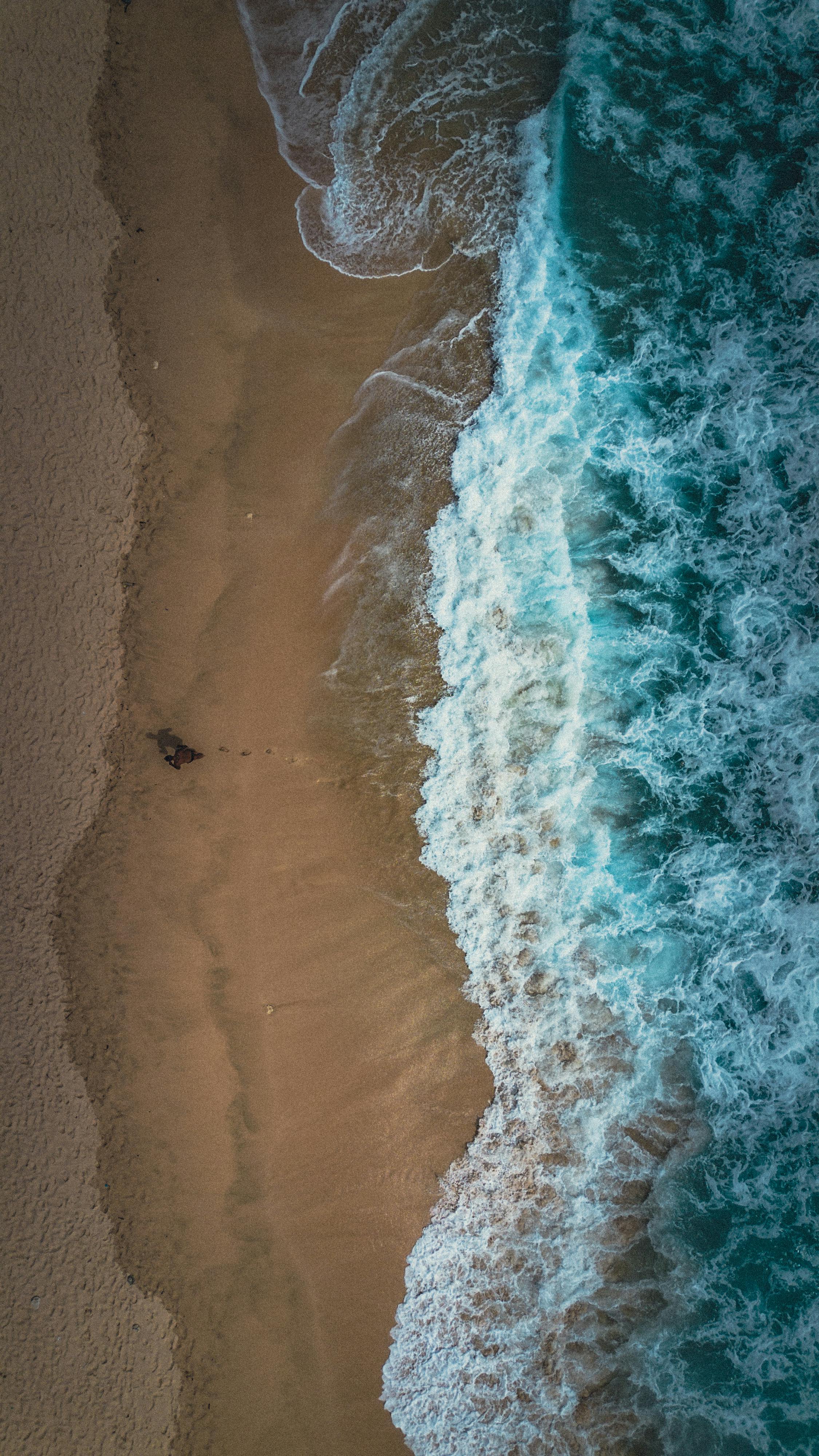 Birds Eye View of Waves on Shore · Free Stock Photo