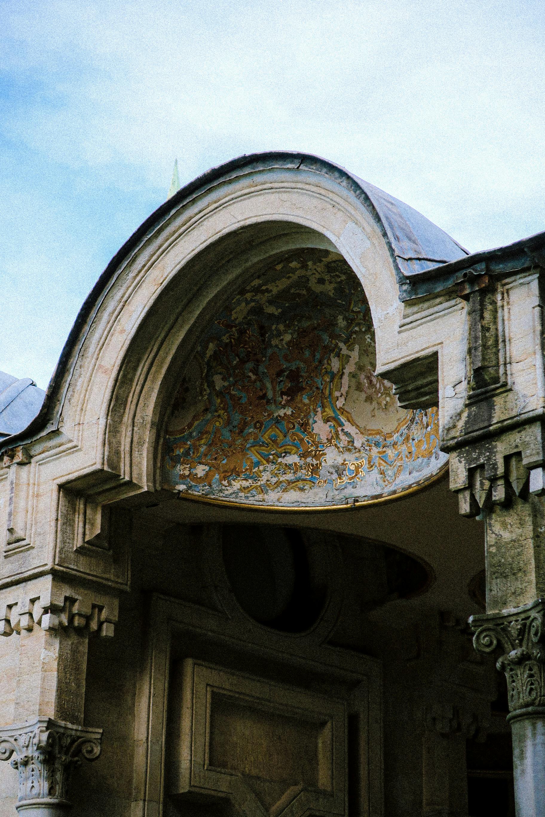 Ornate Interior Design in Old Cathedral · Free Stock Photo