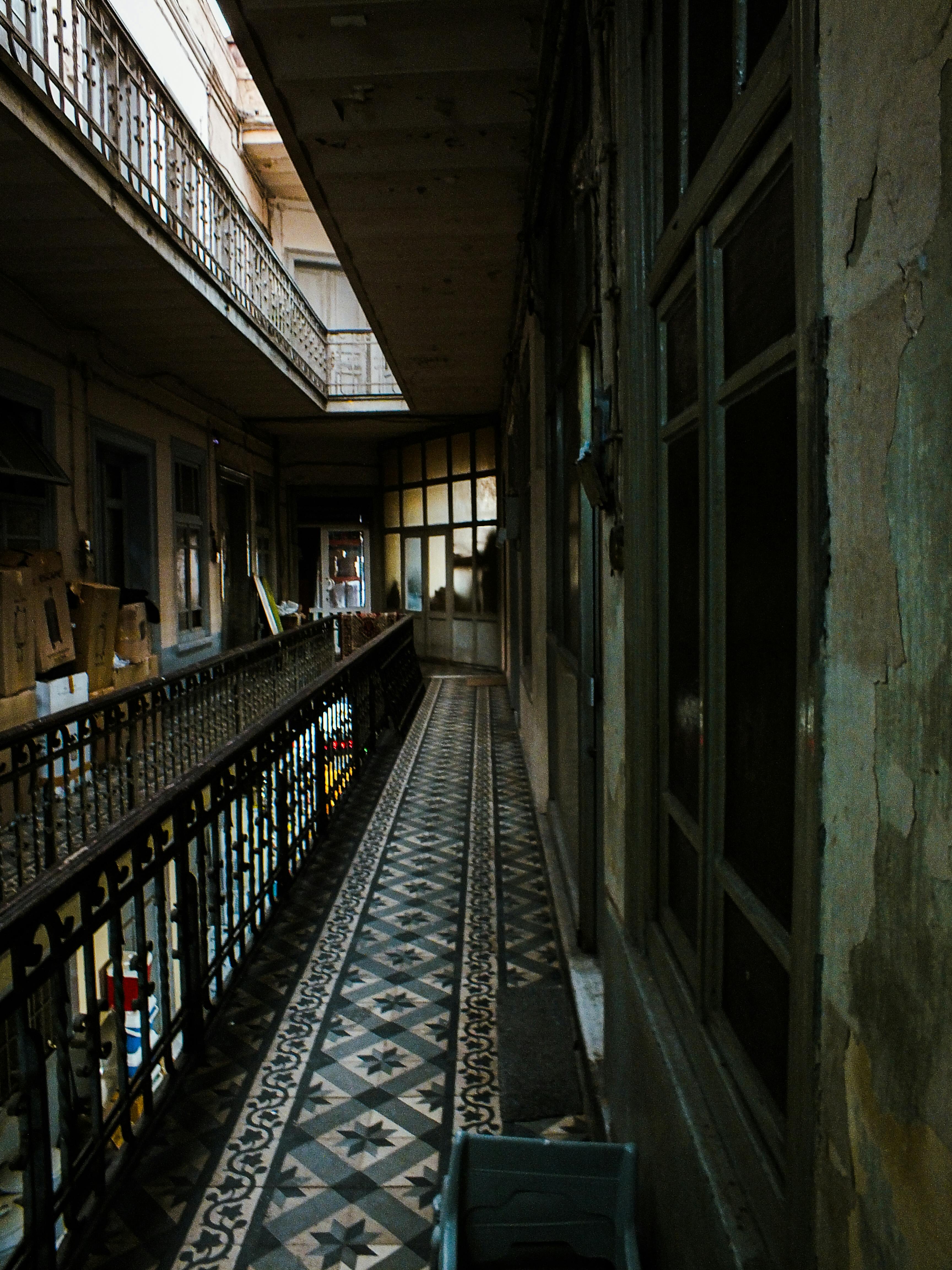 Mezzanine Photos, Download The BEST Free Mezzanine Stock Photos & HD Images