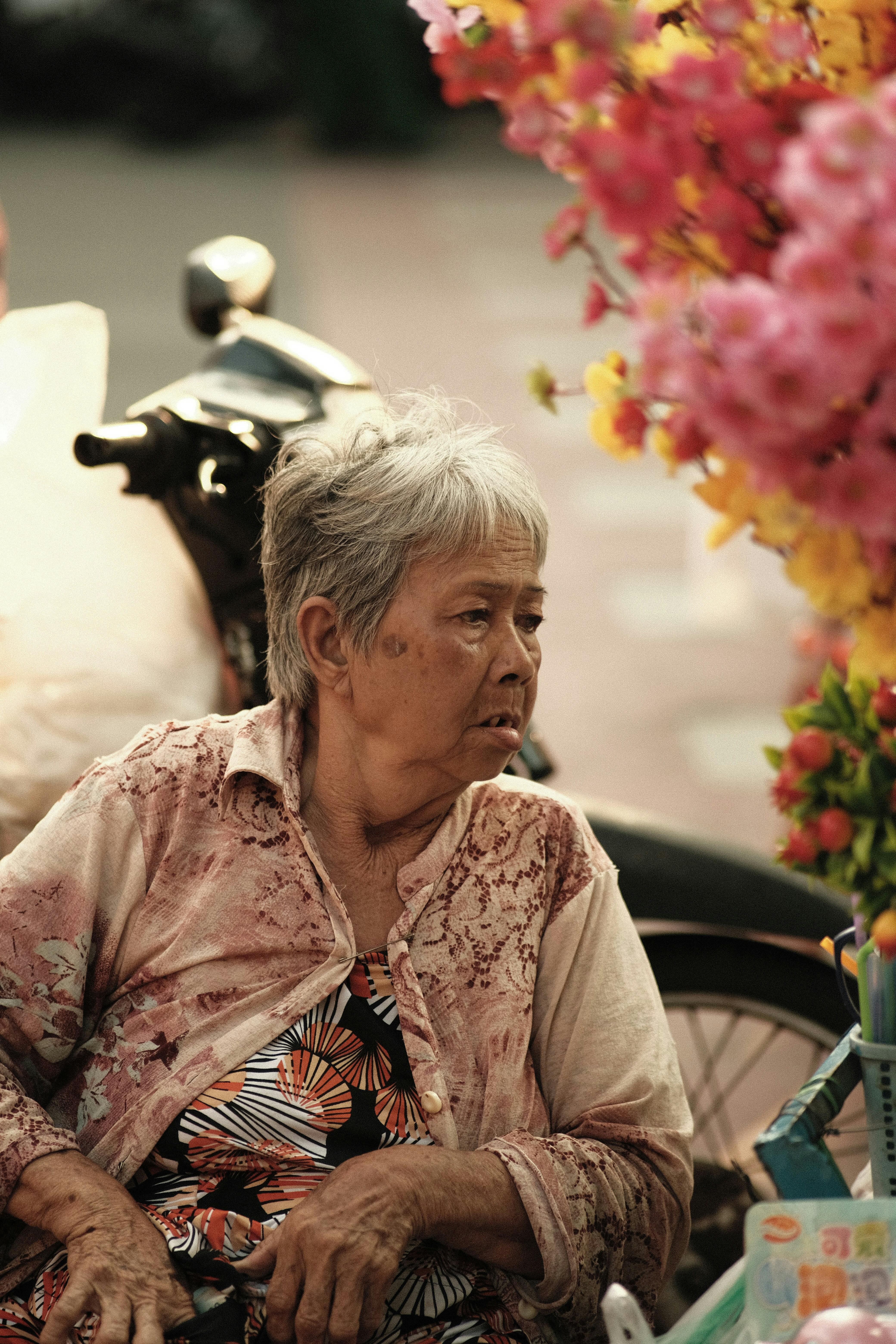 Southeast Asian Woman Sad Photos, Download The BEST Free Southeast ...