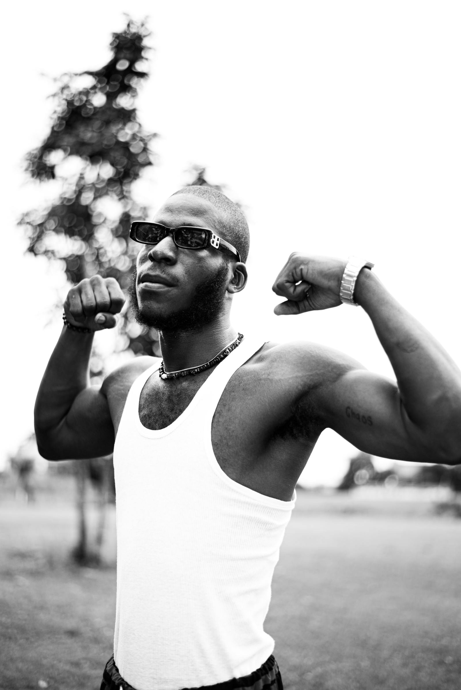 Muscular Man Photos, Download The BEST Free Muscular Man Stock Photos ...