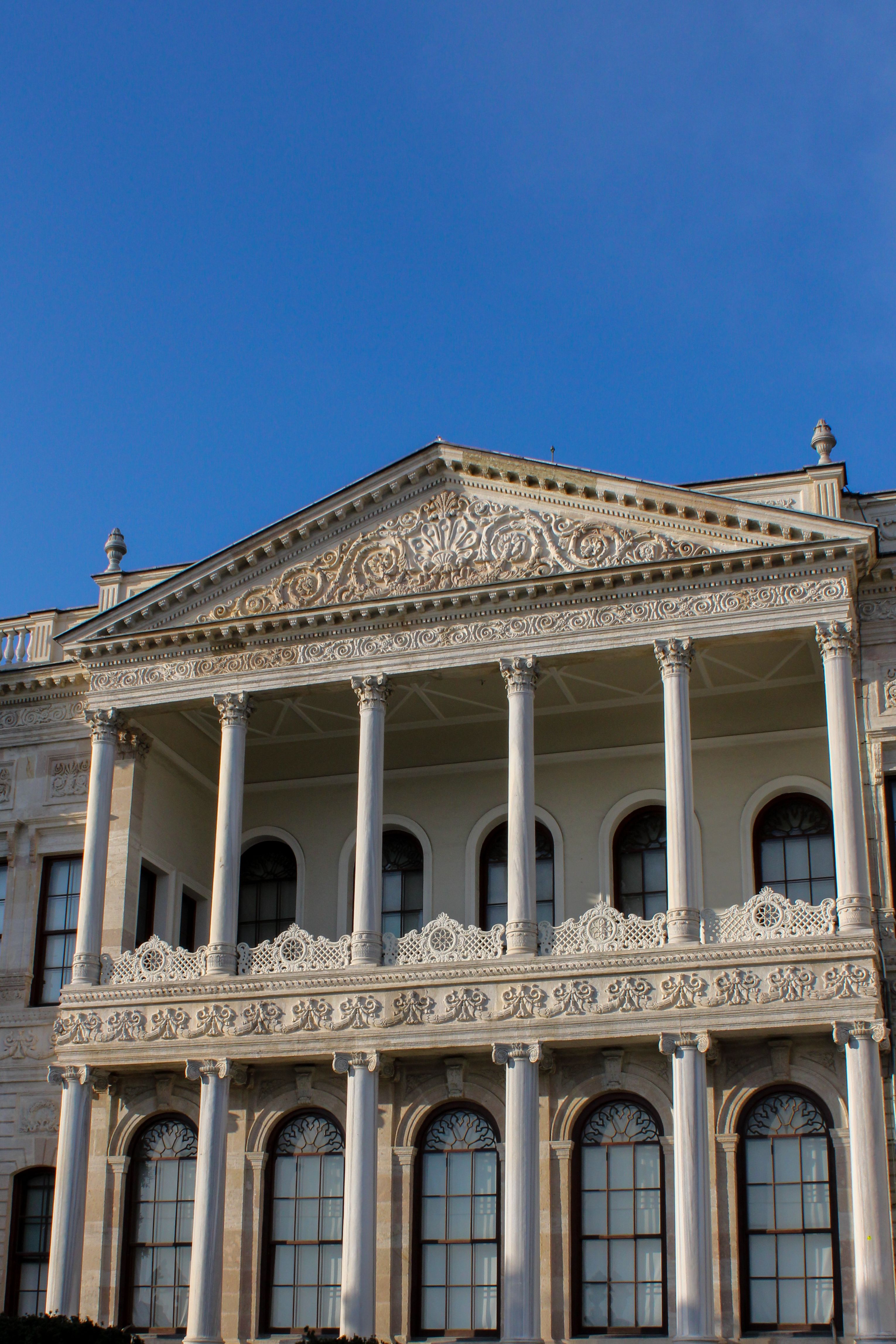 Historic Building with Columns Facade · Free Stock Photo