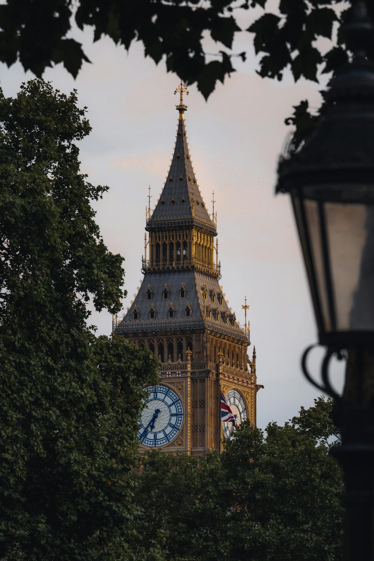 Free Clock Wallpaper Photos, Download The BEST Free Free Clock ...