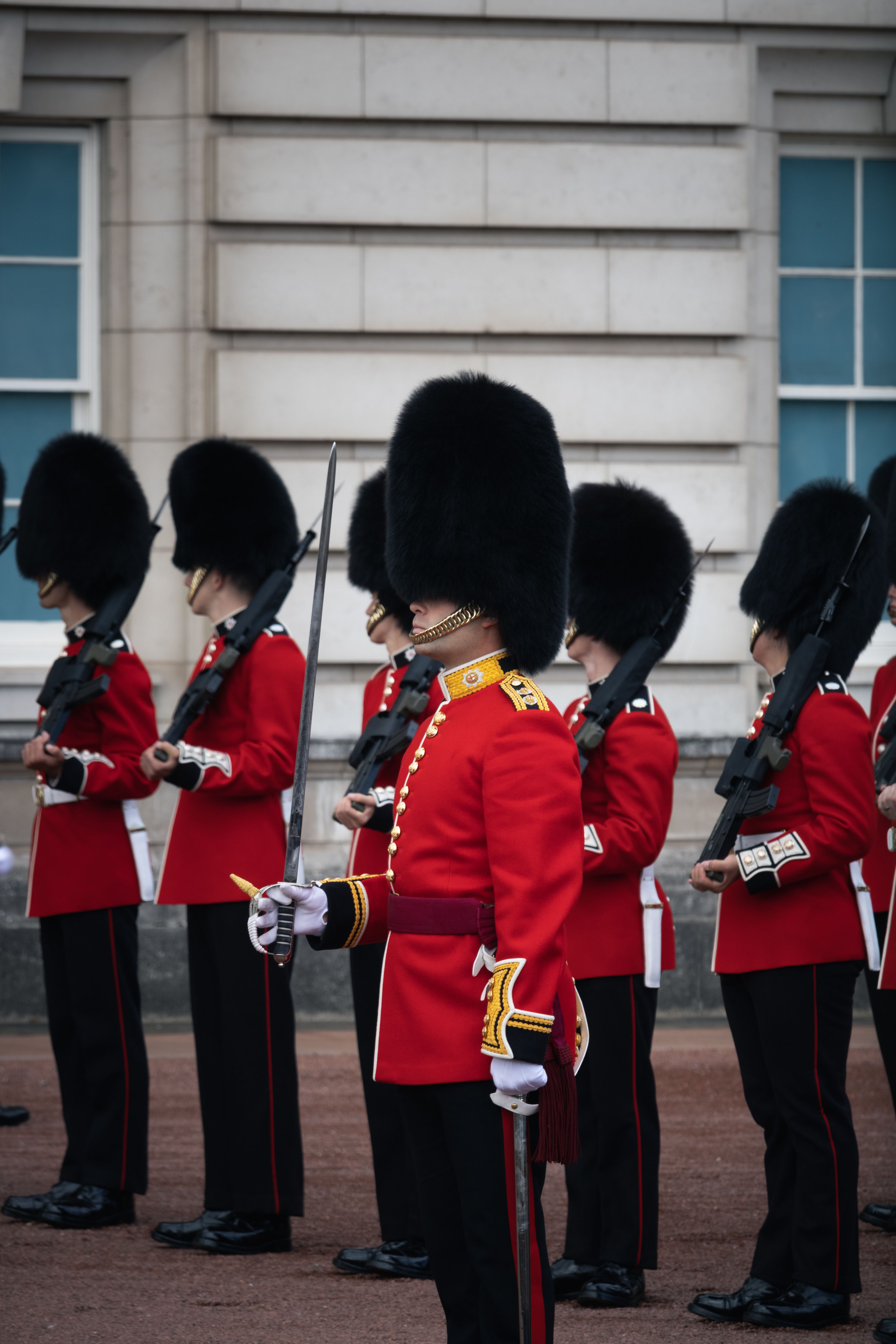 Buckingham Palace Soldiers · Free Stock Photo