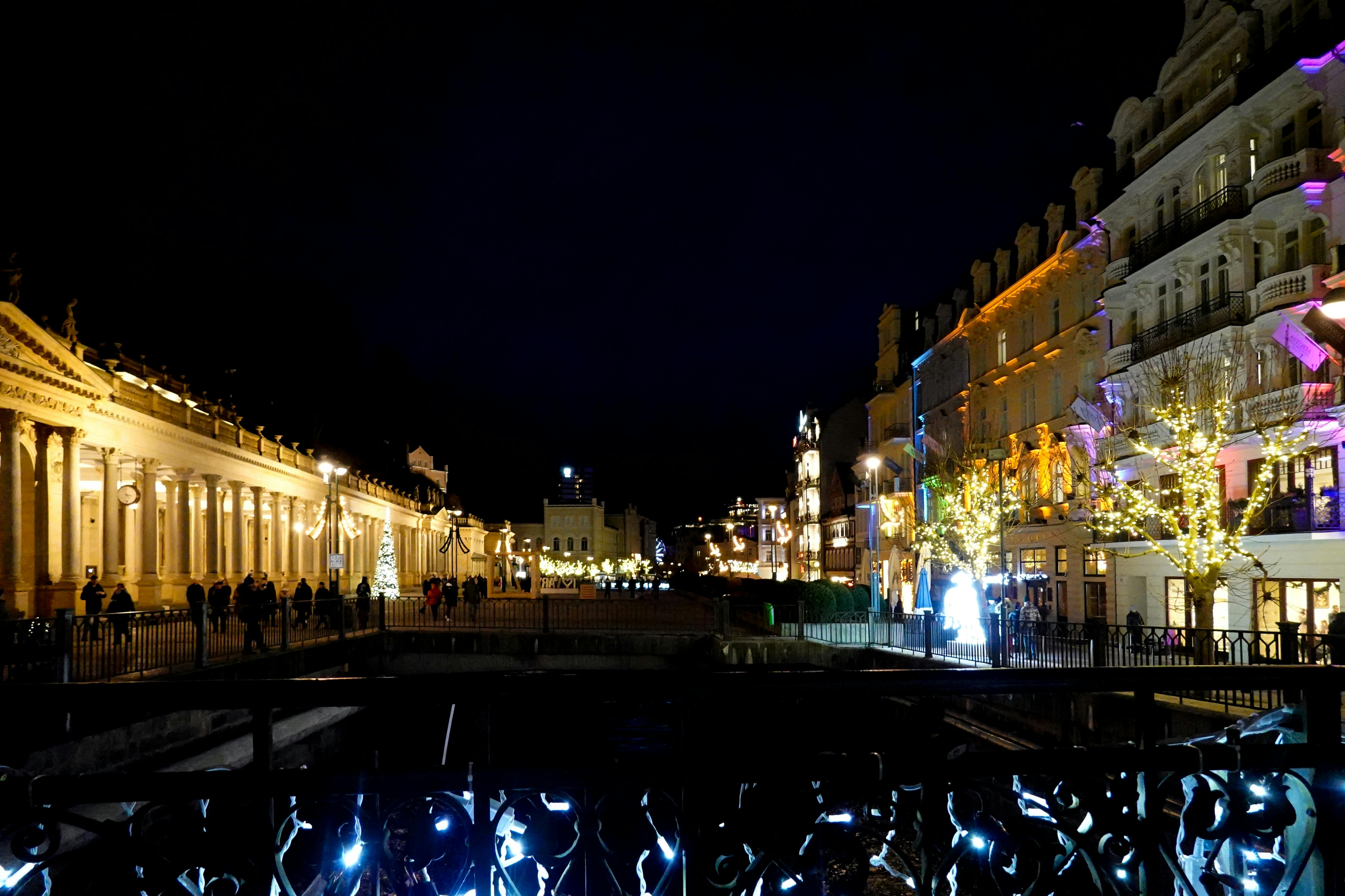 Buildings At Night Photos, Download The BEST Free Buildings At Night ...