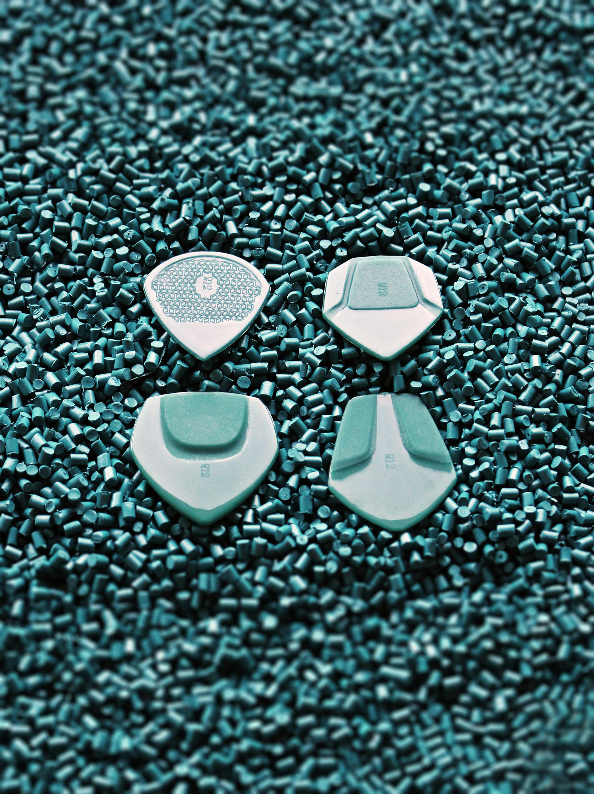 Rubber around Guitar Picks · Free Stock Photo