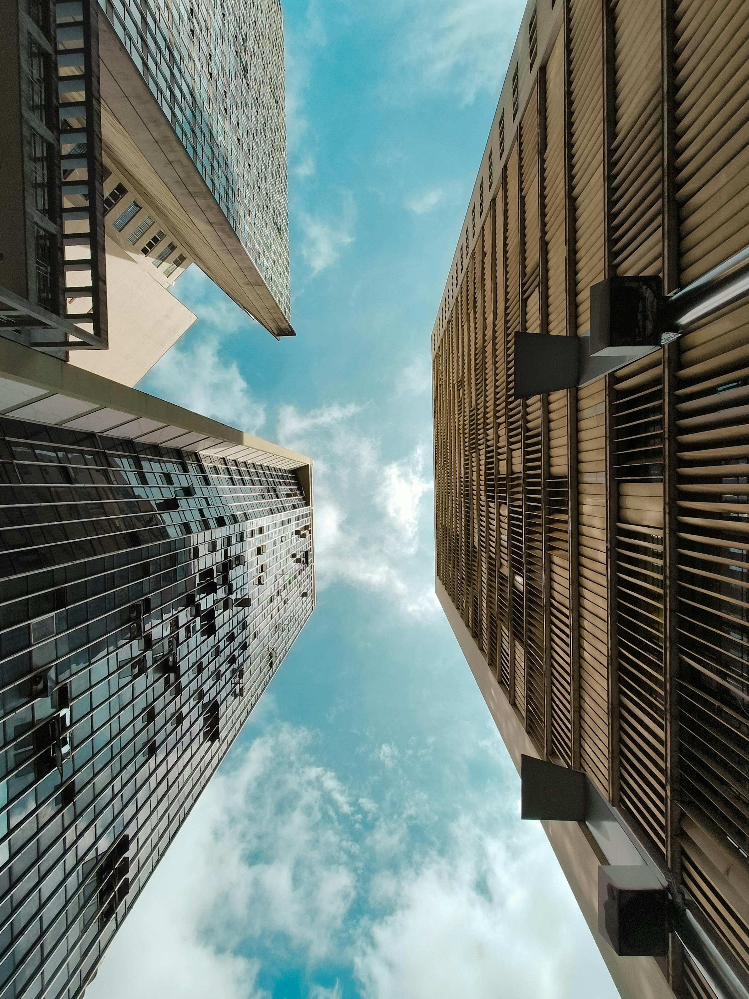 Modern Skyscraper Towering over City · Free Stock Photo