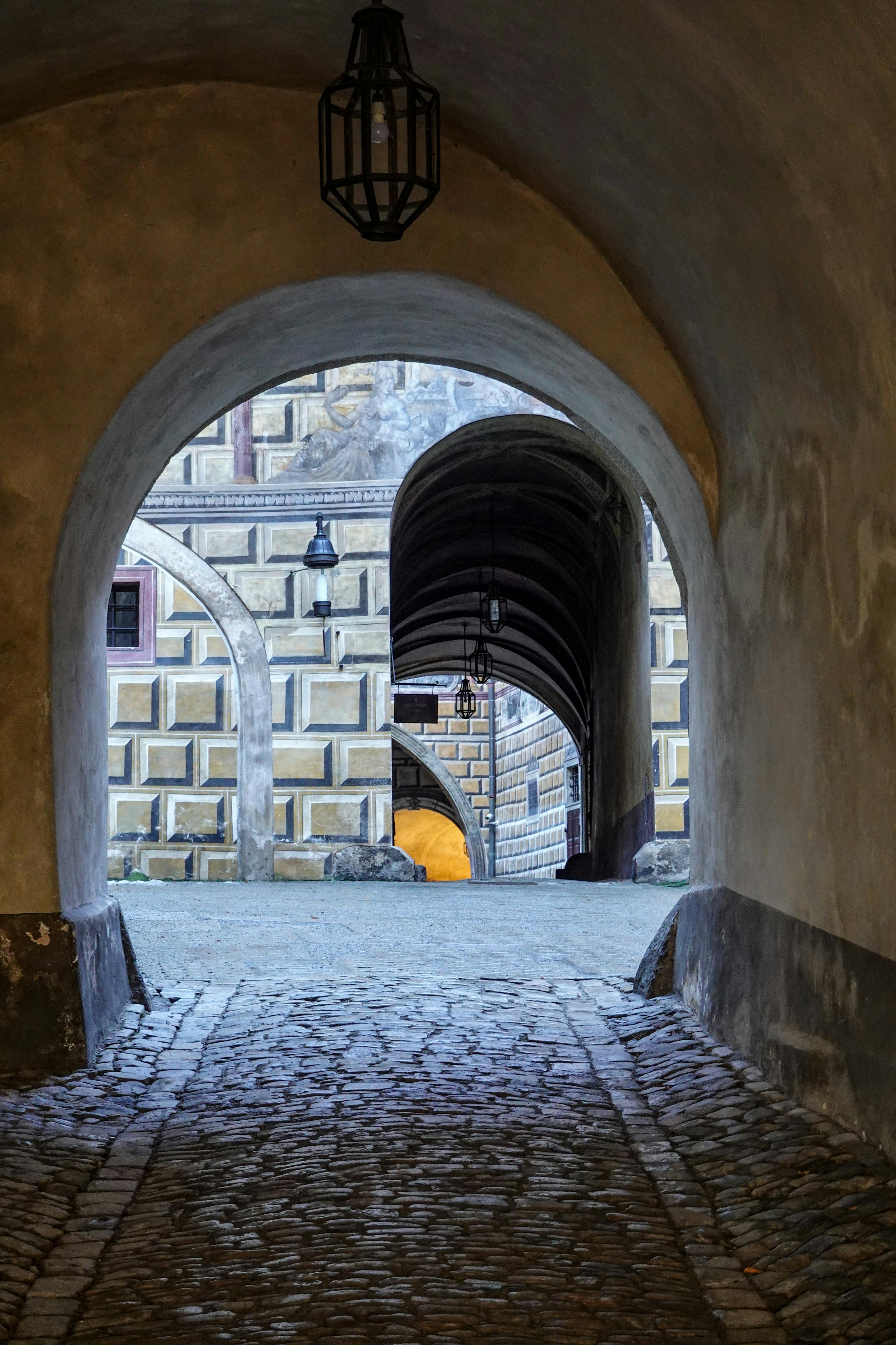 Narrow Alley in Between Old Buildings · Free Stock Photo