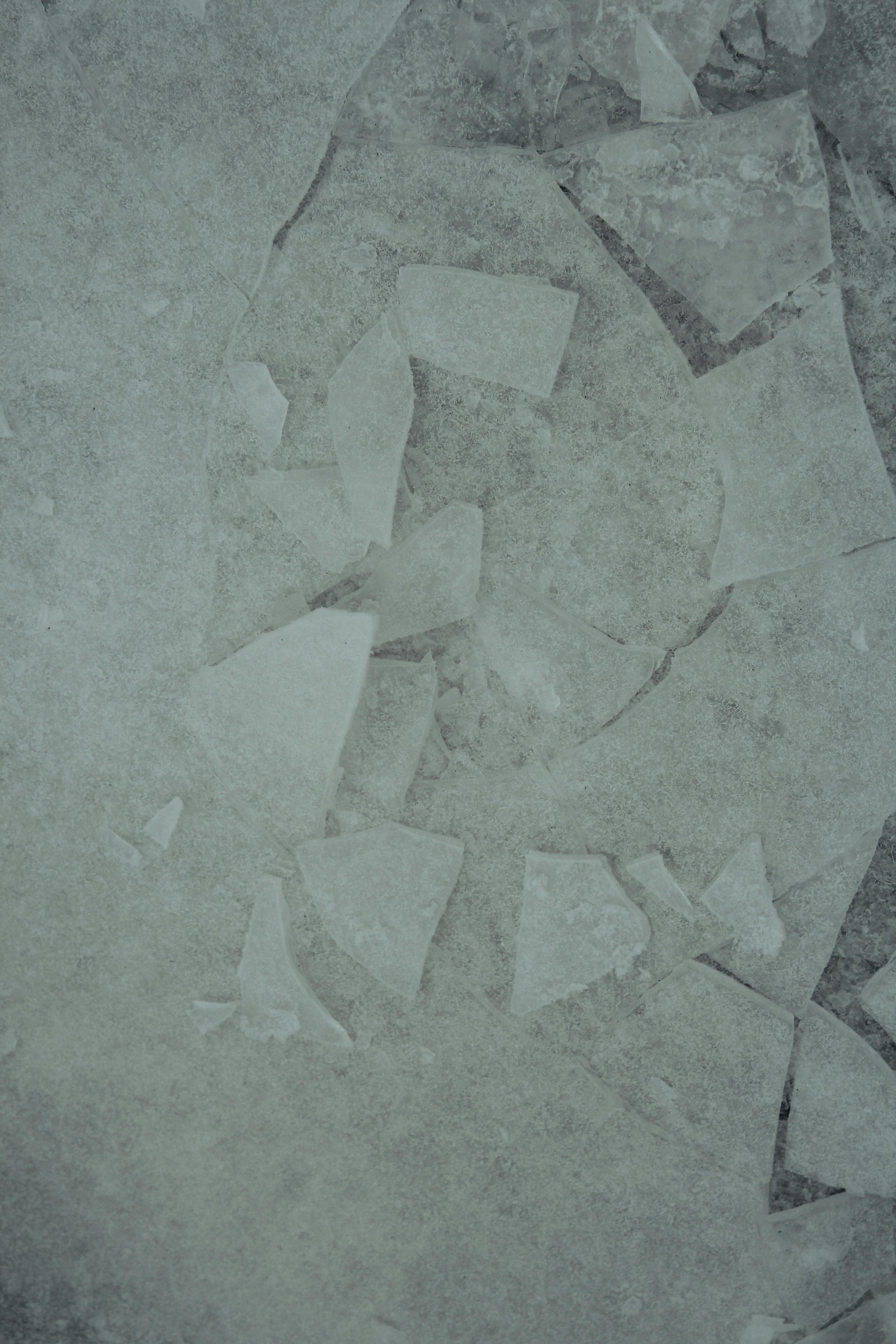 Close-up of Shattered Ice Sheet · Free Stock Photo