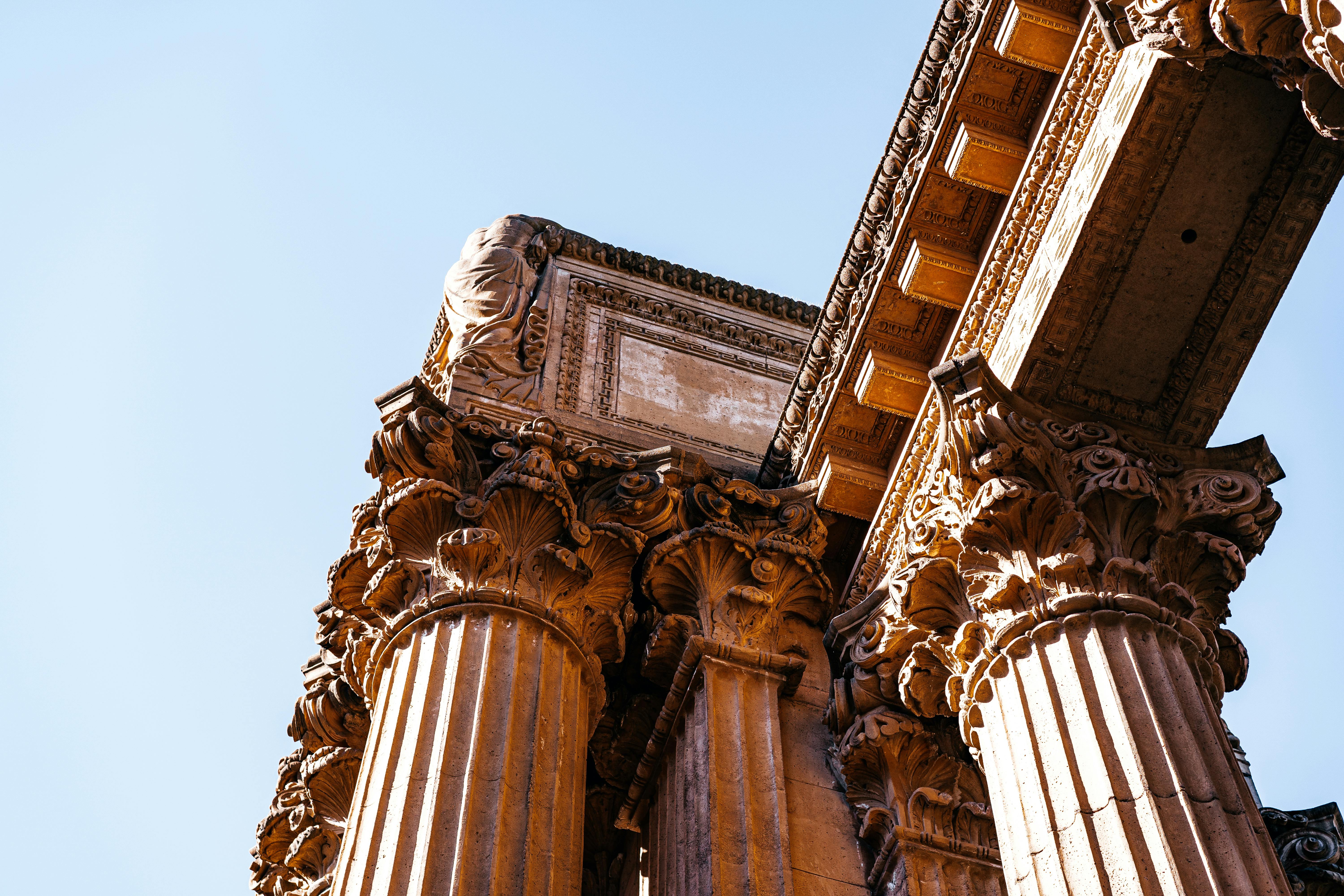 Columns at the Palace of Fine Arts · Free Stock Photo