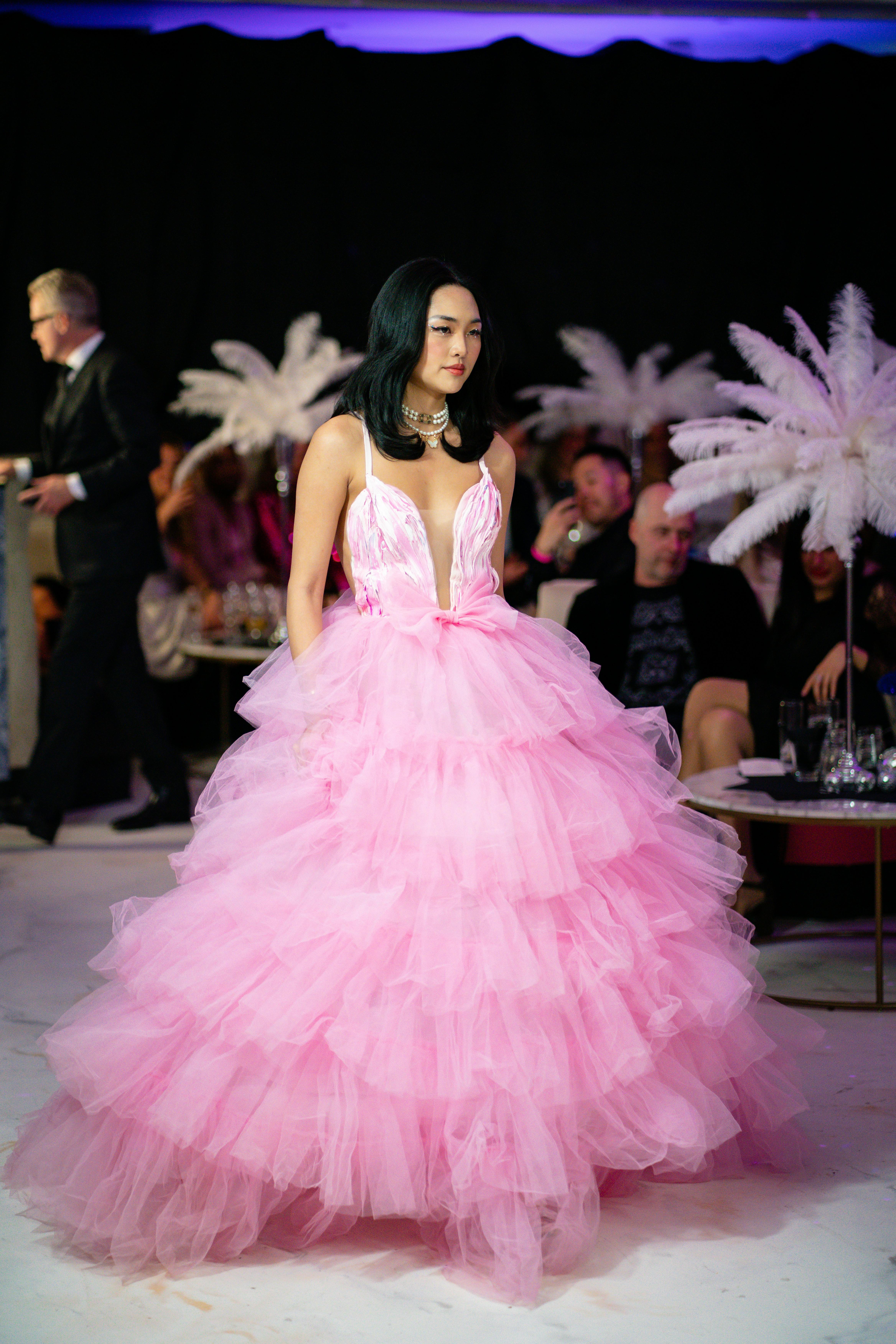 Безкоштовне стокове фото Couture Glitzy аудиторія показу мод вечірнє плаття вечірній одяг