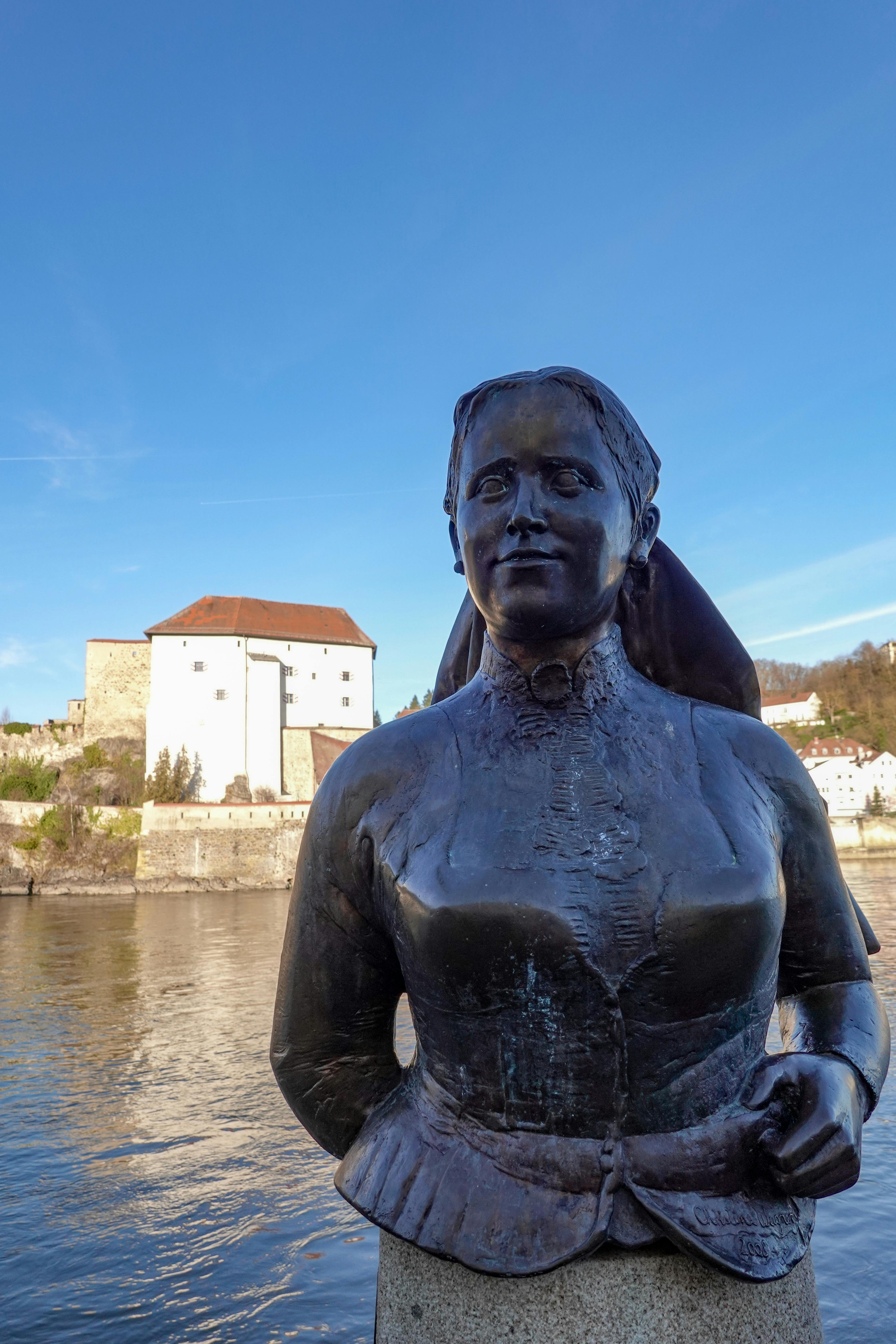 Statues of Emerenz Meier in Passau · Free Stock Photo