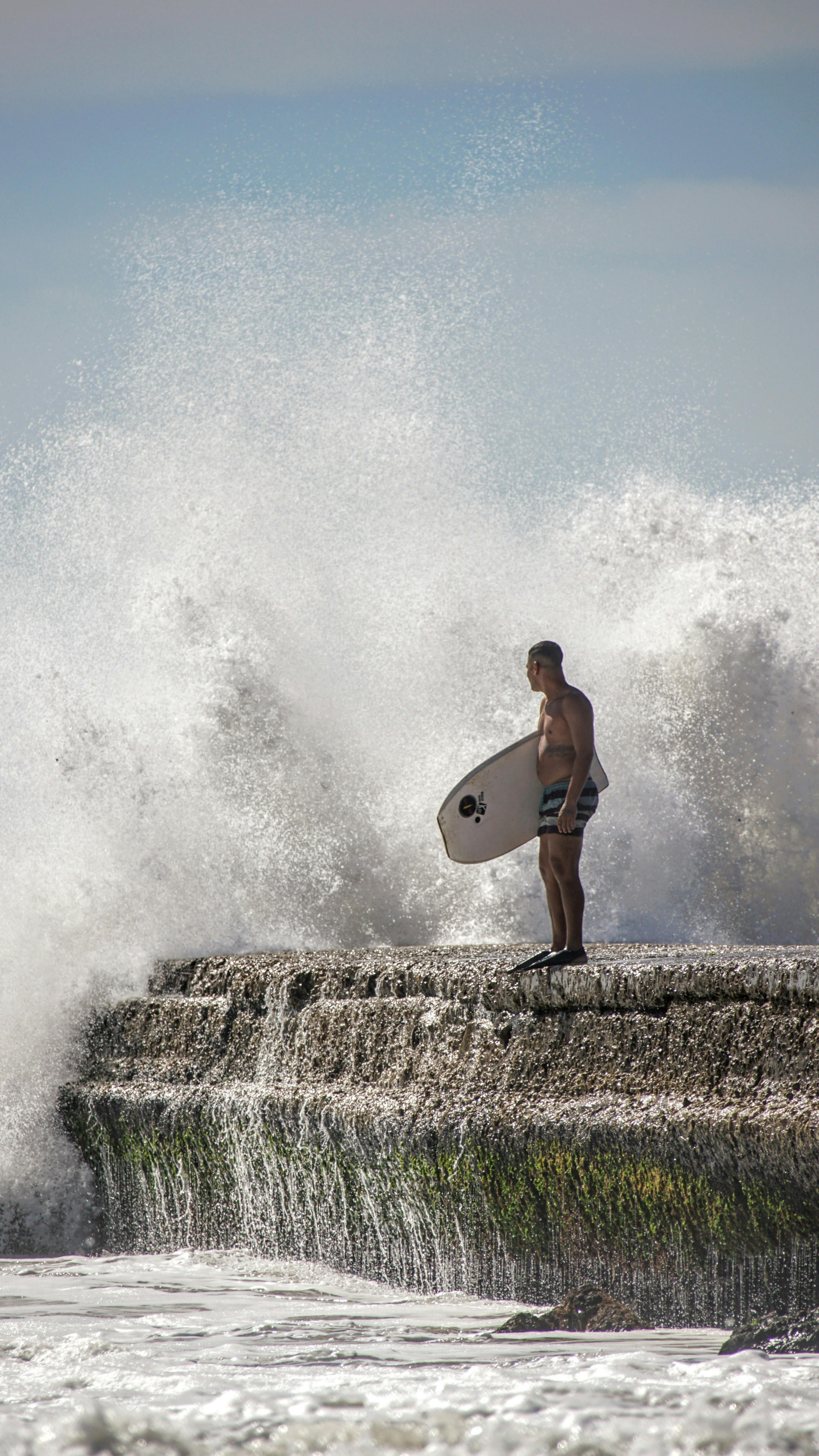 Ocean Wave Tube · Free Stock Photo