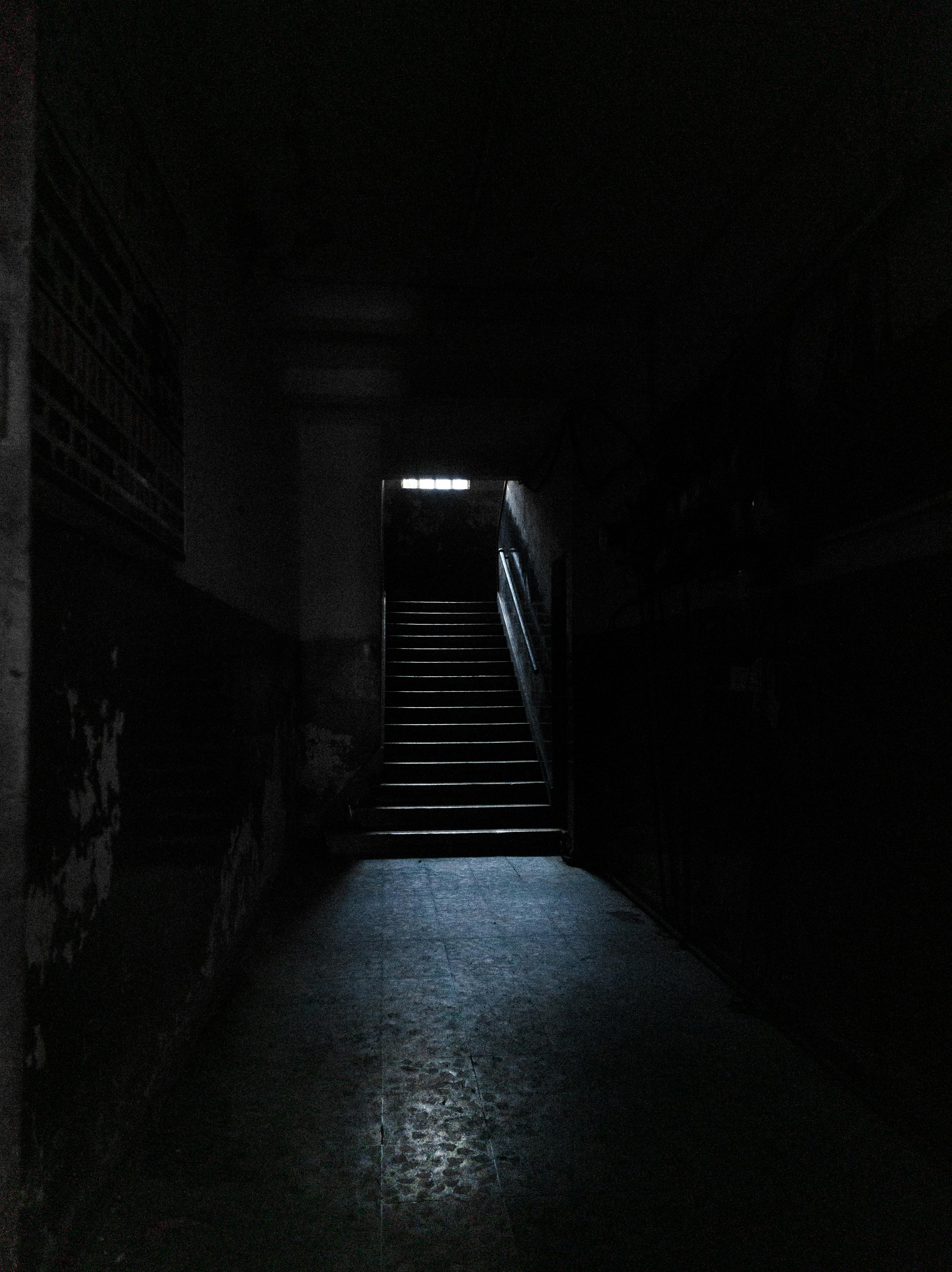 Dark Corridor in Subway · Free Stock Photo