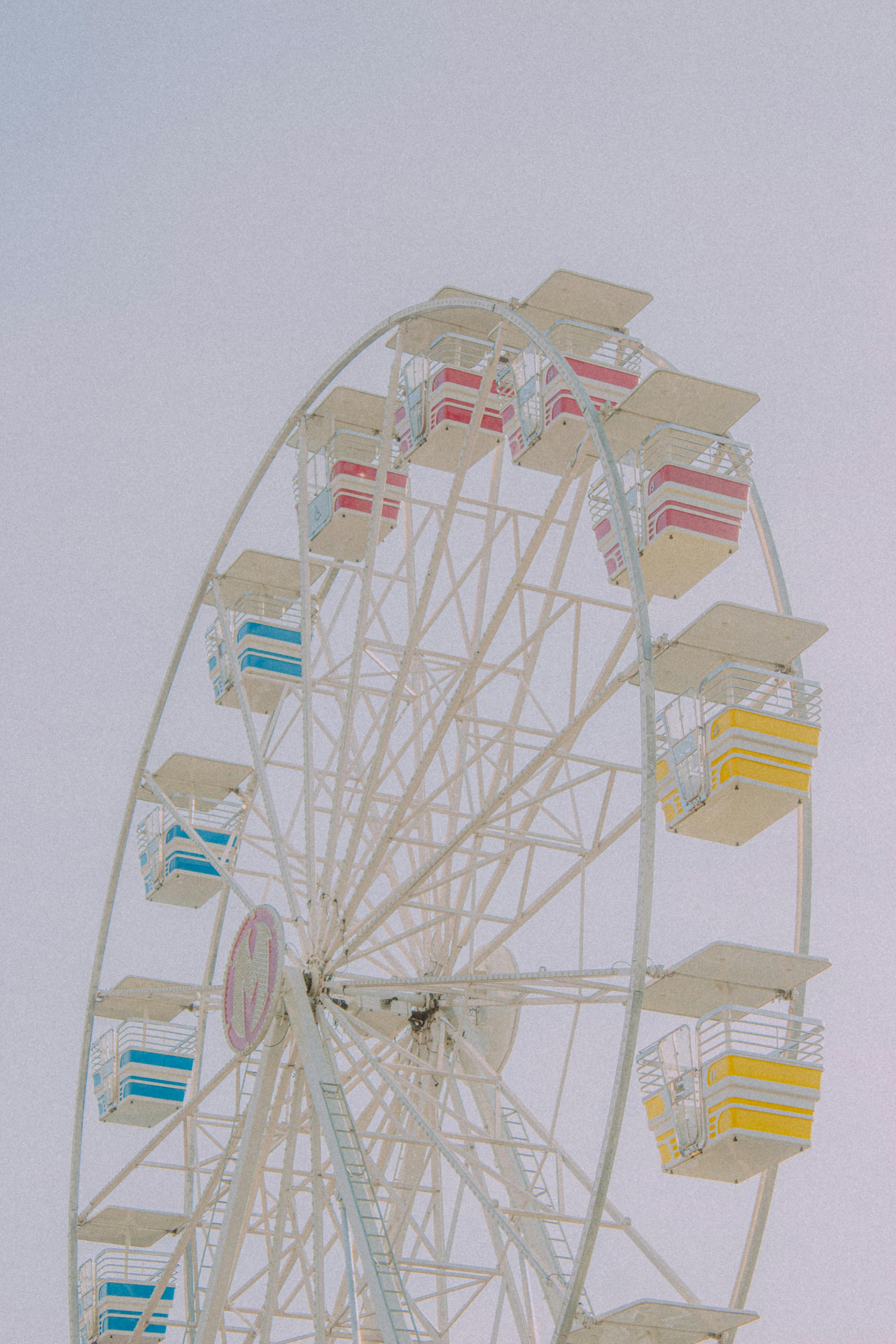 White Ferris Wheel · Free Stock Photo