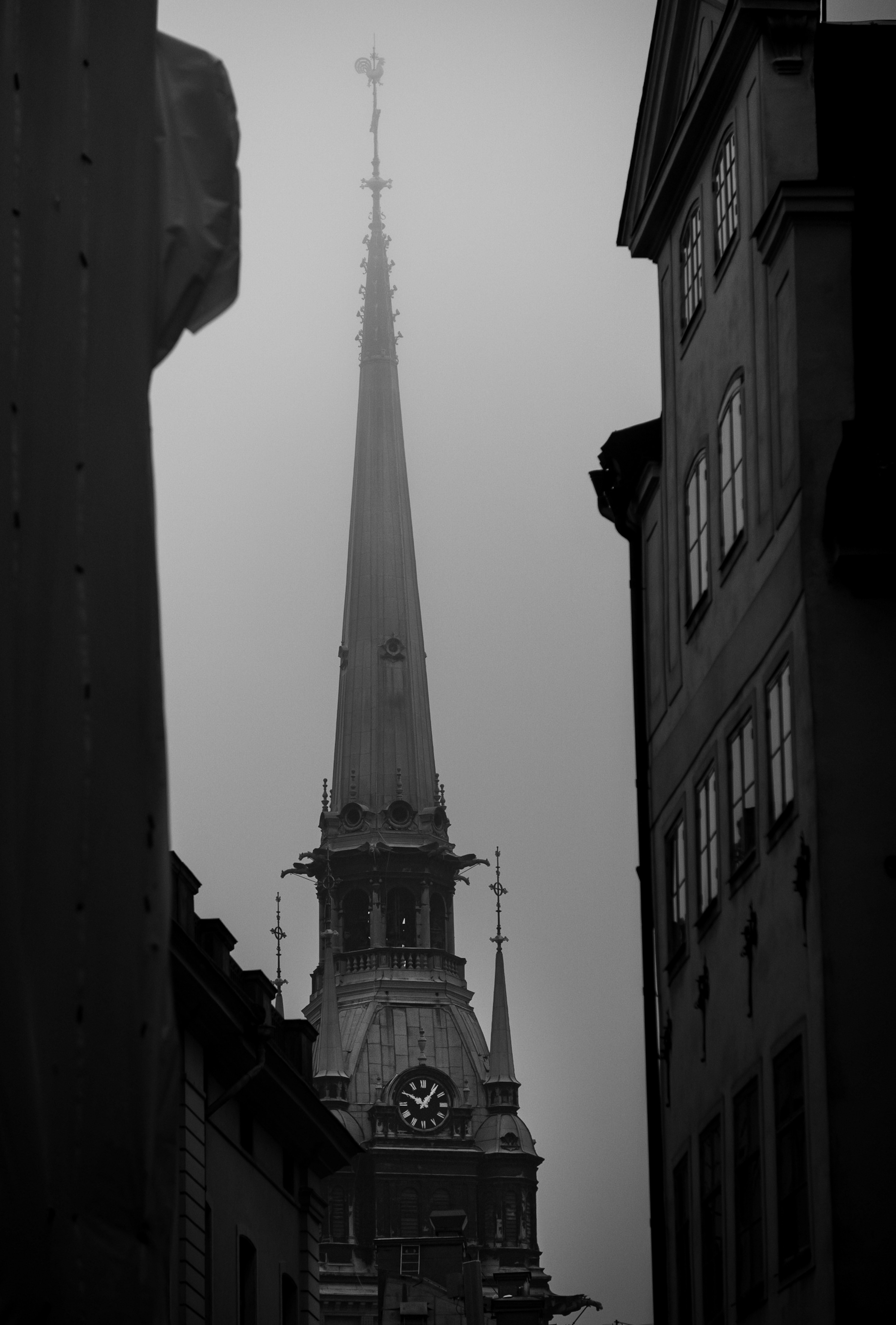 Overcast over Church · Free Stock Photo