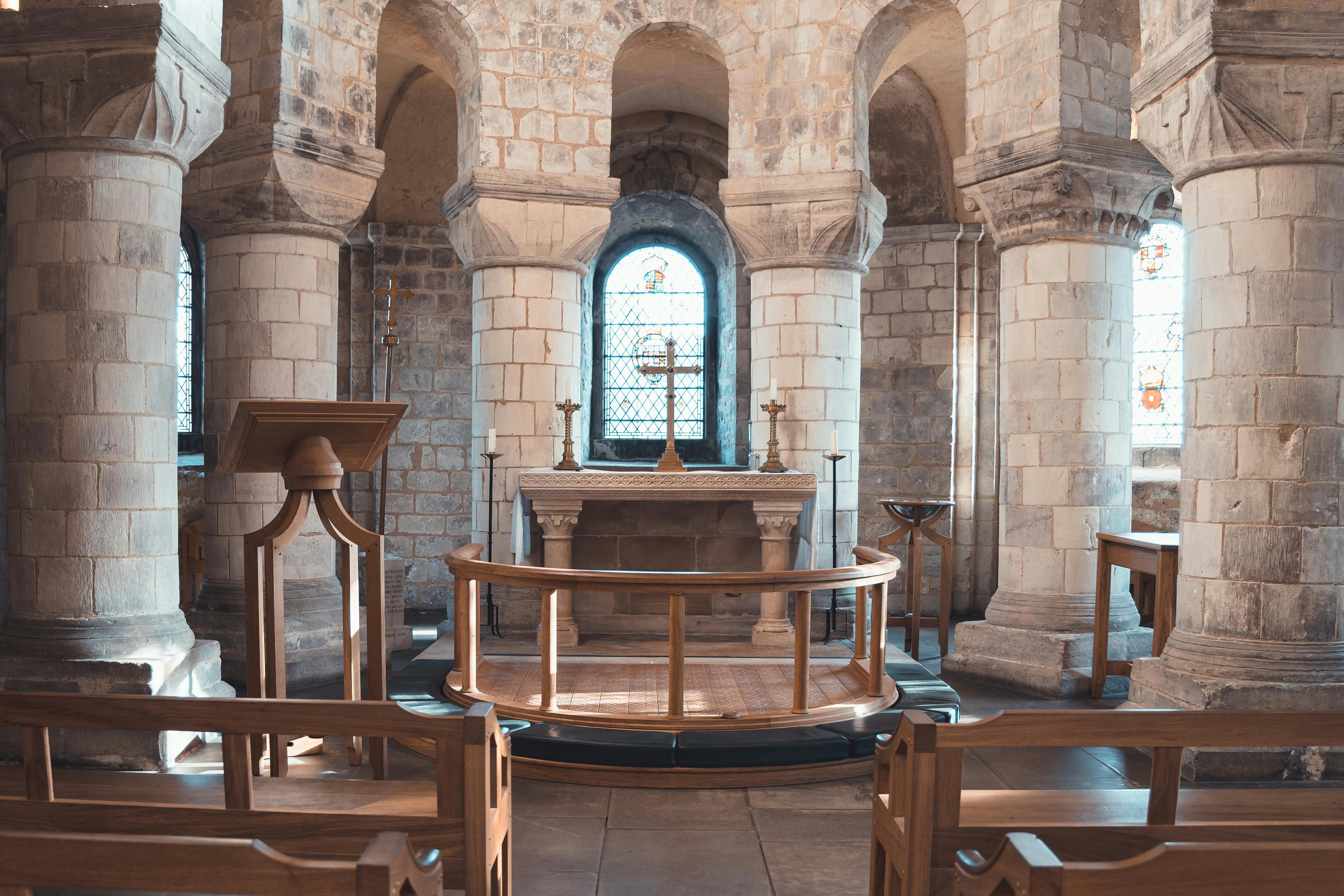 Altar at the Tower of London Chapel · Free Stock Photo
