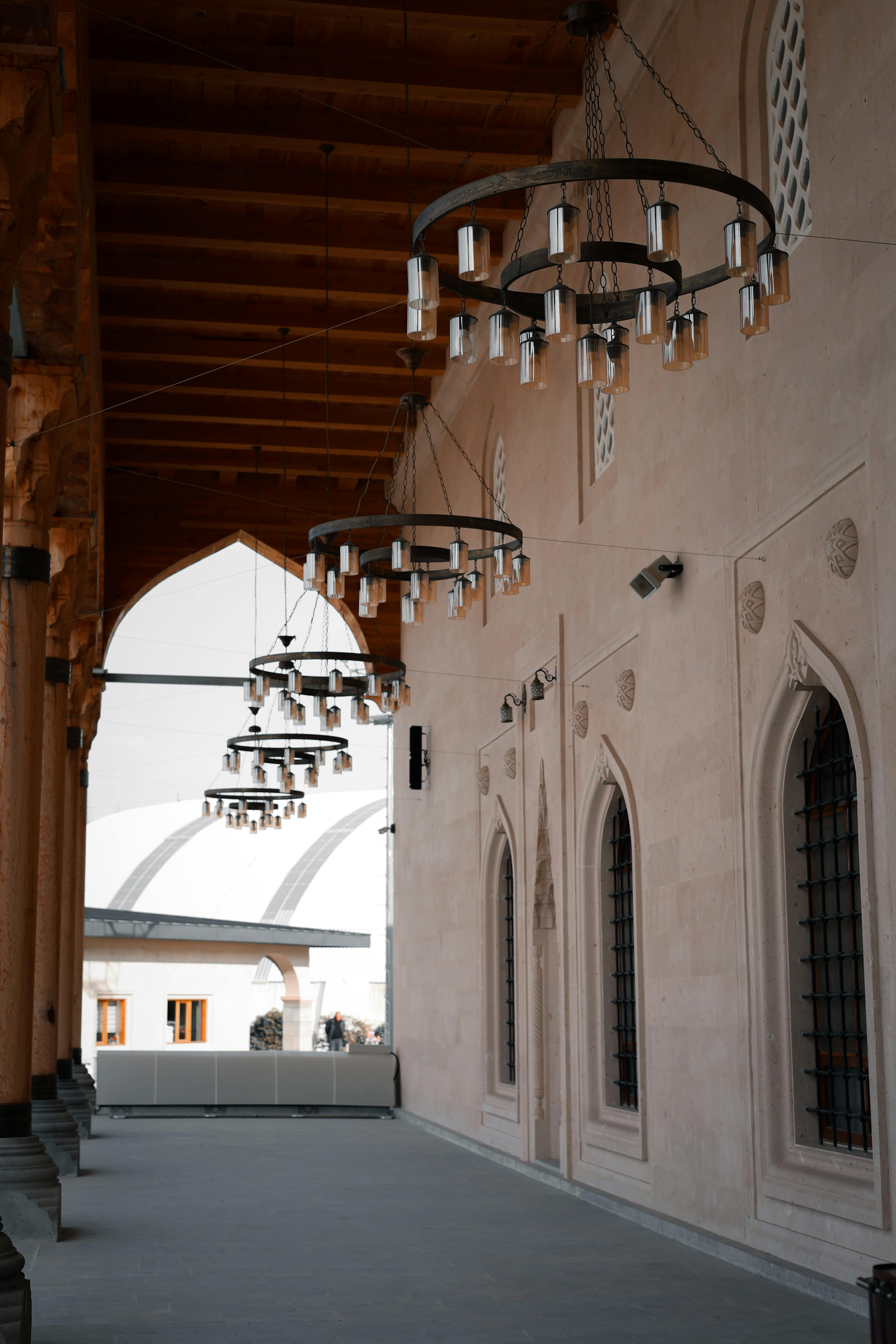 Empty Corridor · Free Stock Photo