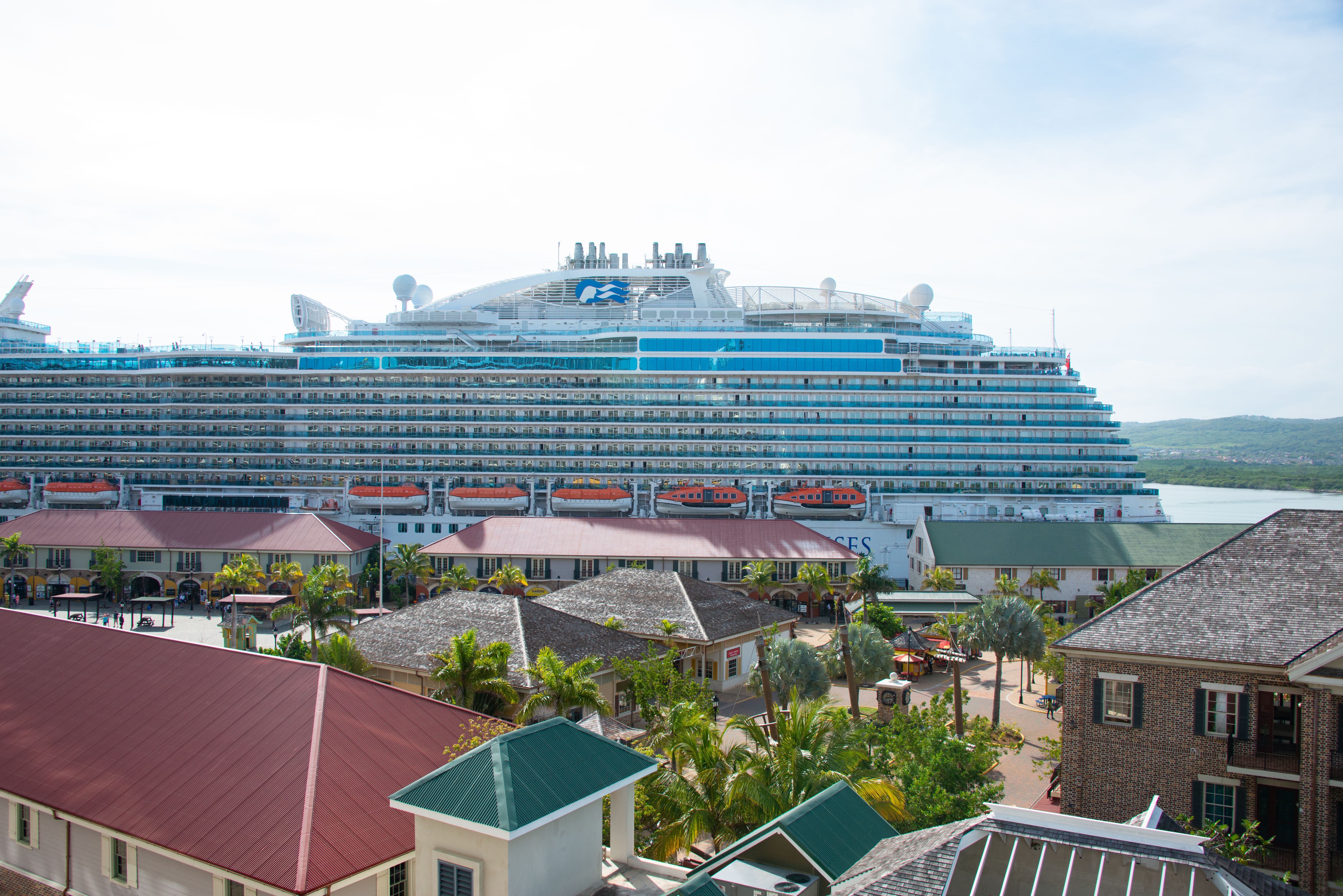 Ship And Hotel Photos, Download The BEST Free Ship And Hotel Stock ...