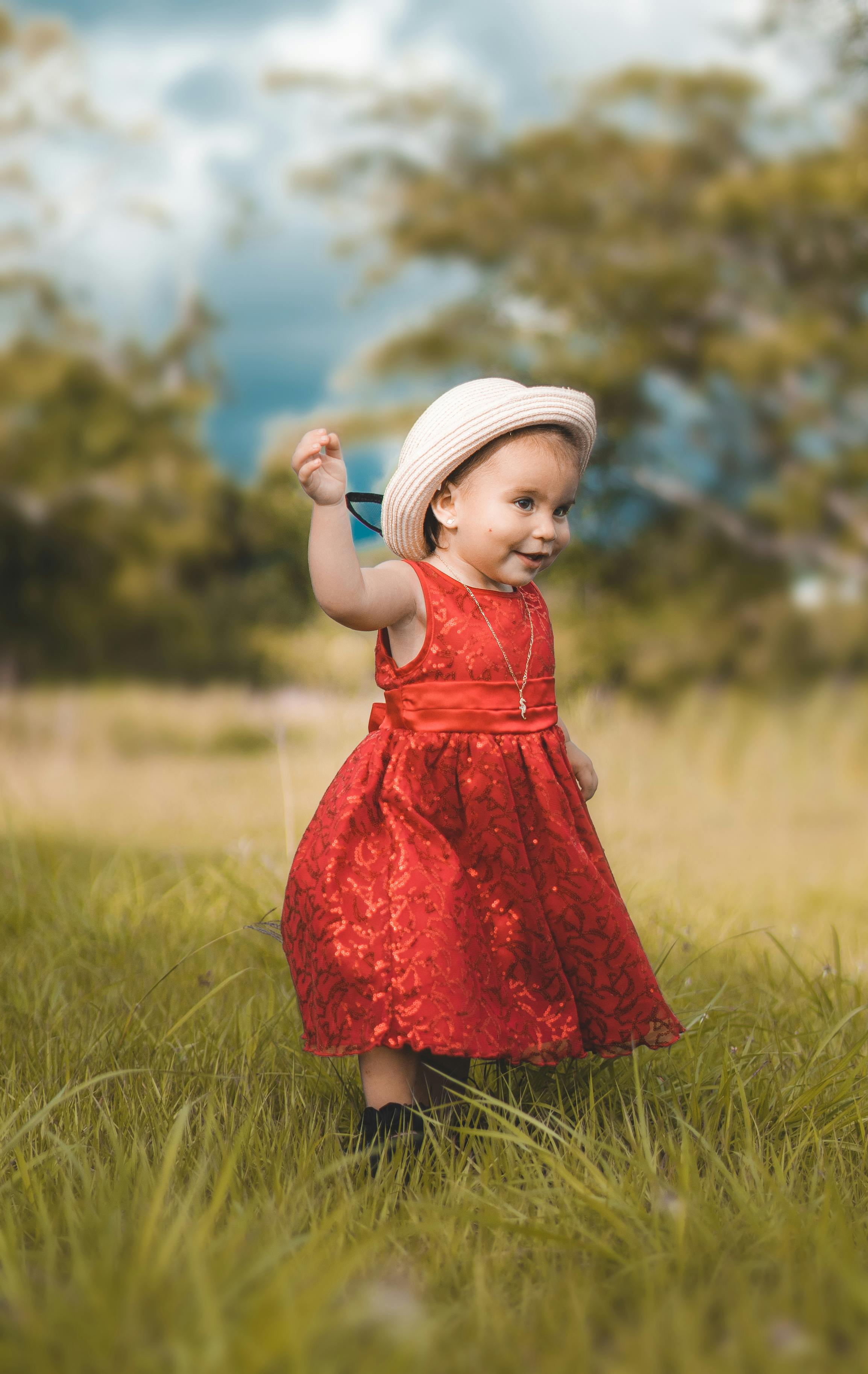 Girl With Hat Photos, Download The BEST Free Girl With Hat Stock Photos ...