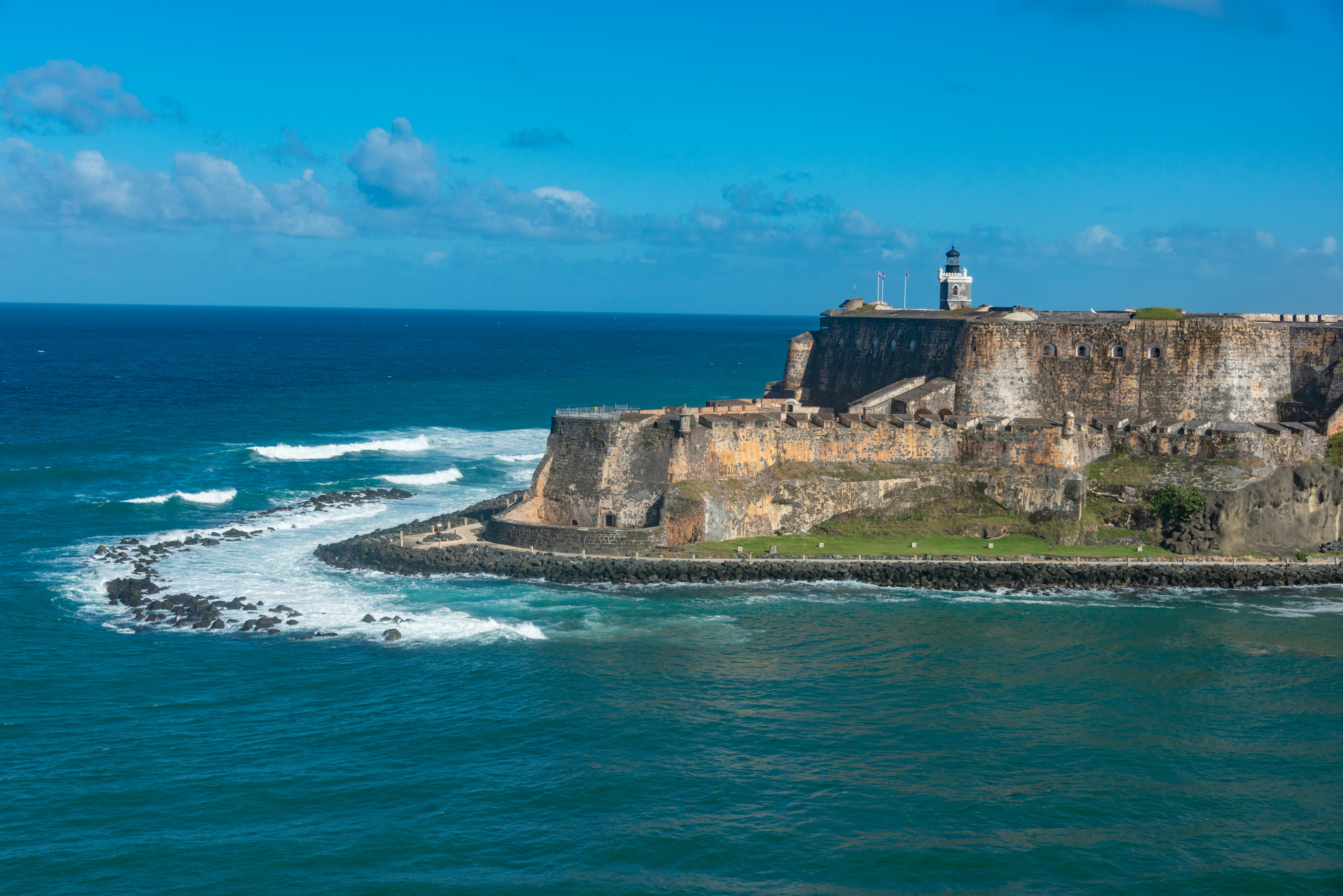 Castle on Sea Shore · Free Stock Photo