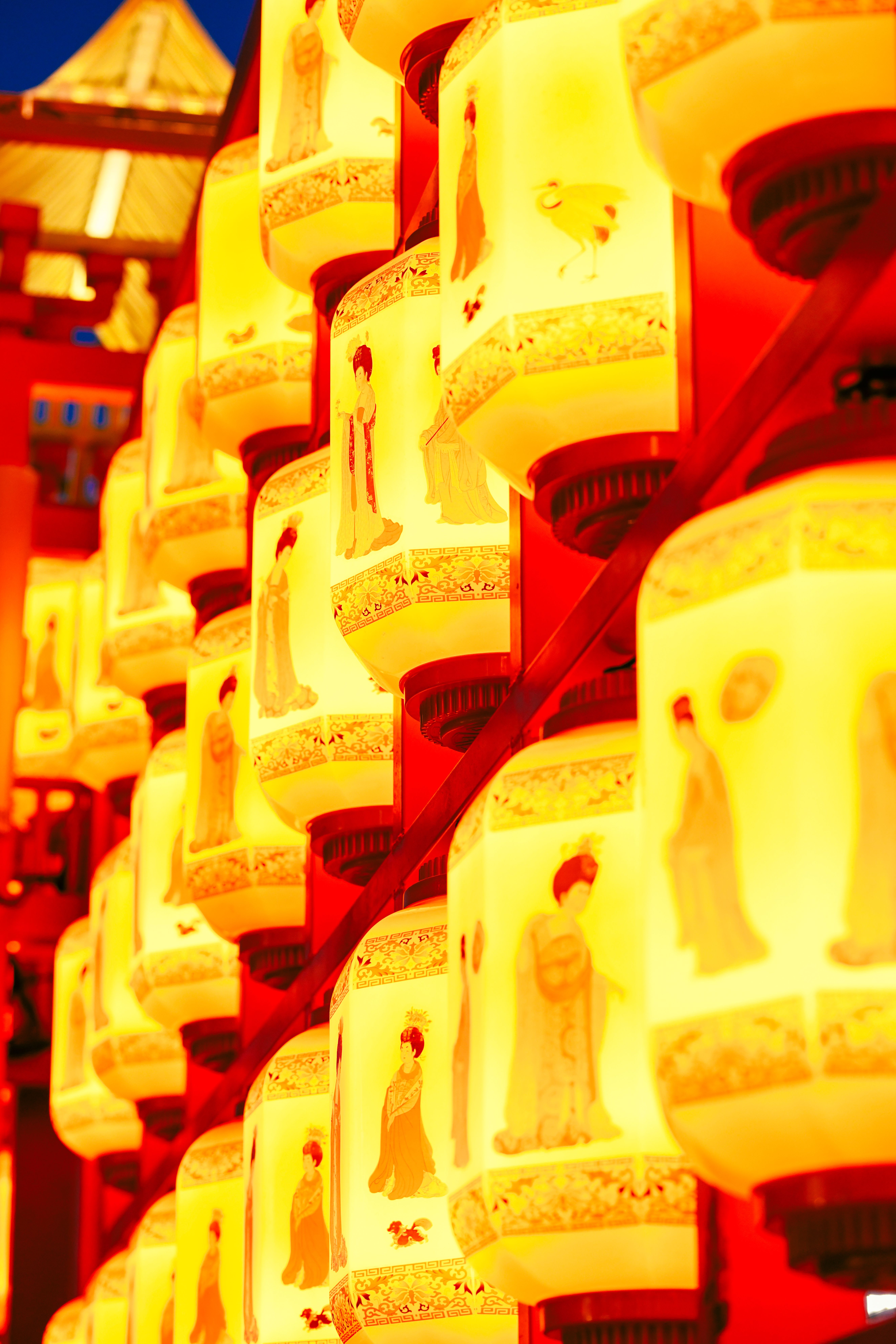 Colorful Minions in Row · Free Stock Photo