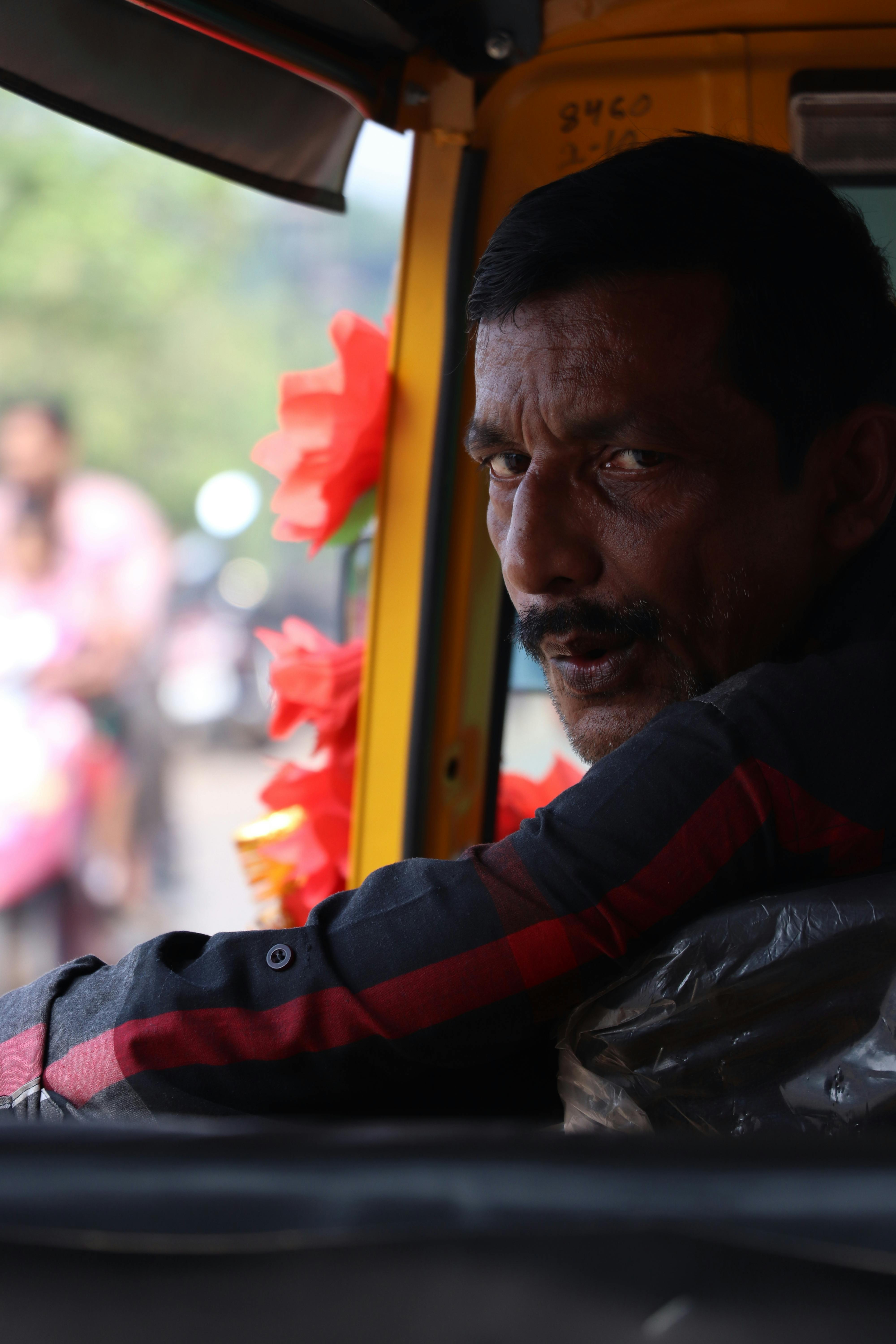 23+ Fotos y Imágenes de Taxista Gratis · Banco de Fotos Gratis