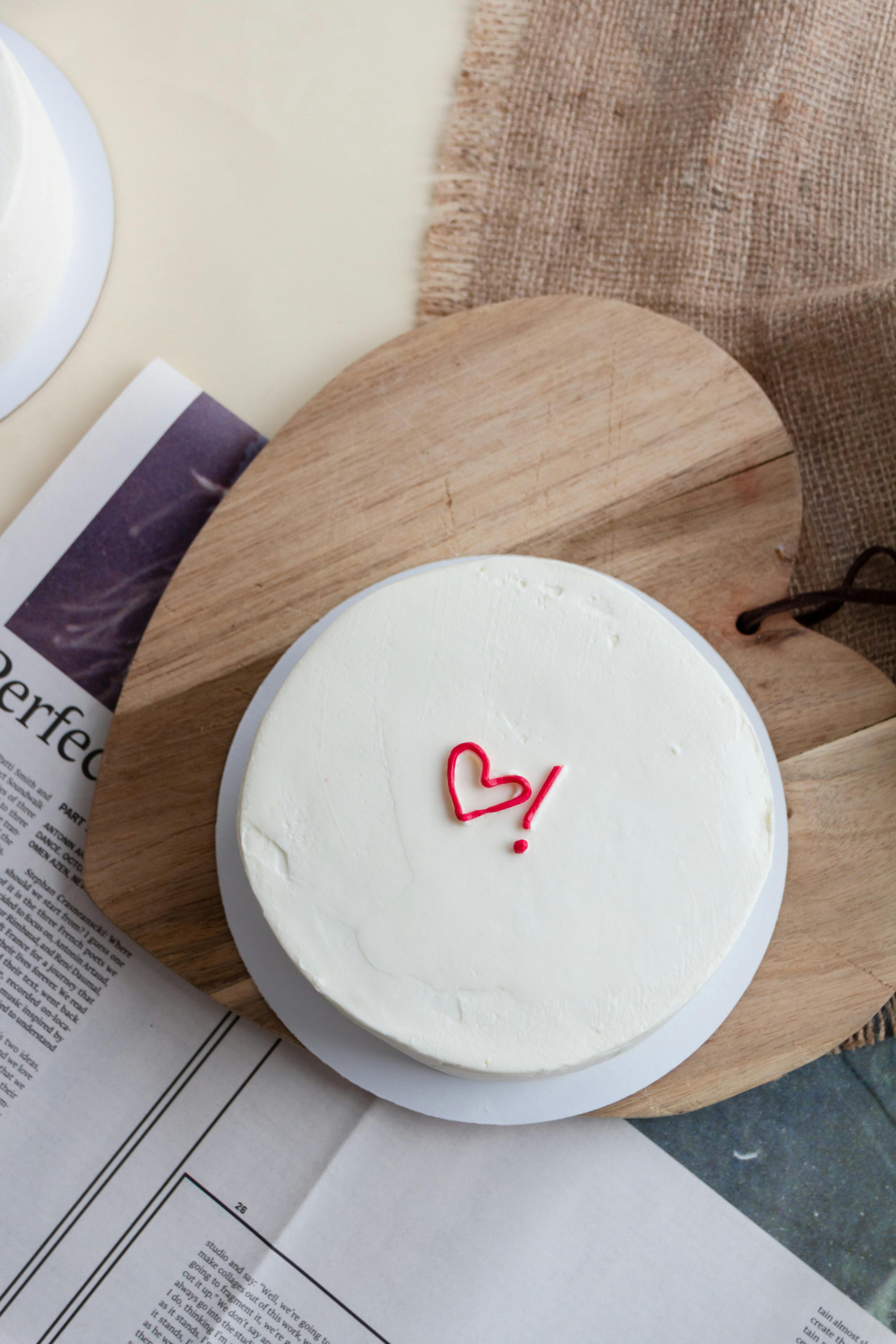 Cake Decorated with Heart and Exclamation Mark · Free Stock Photo