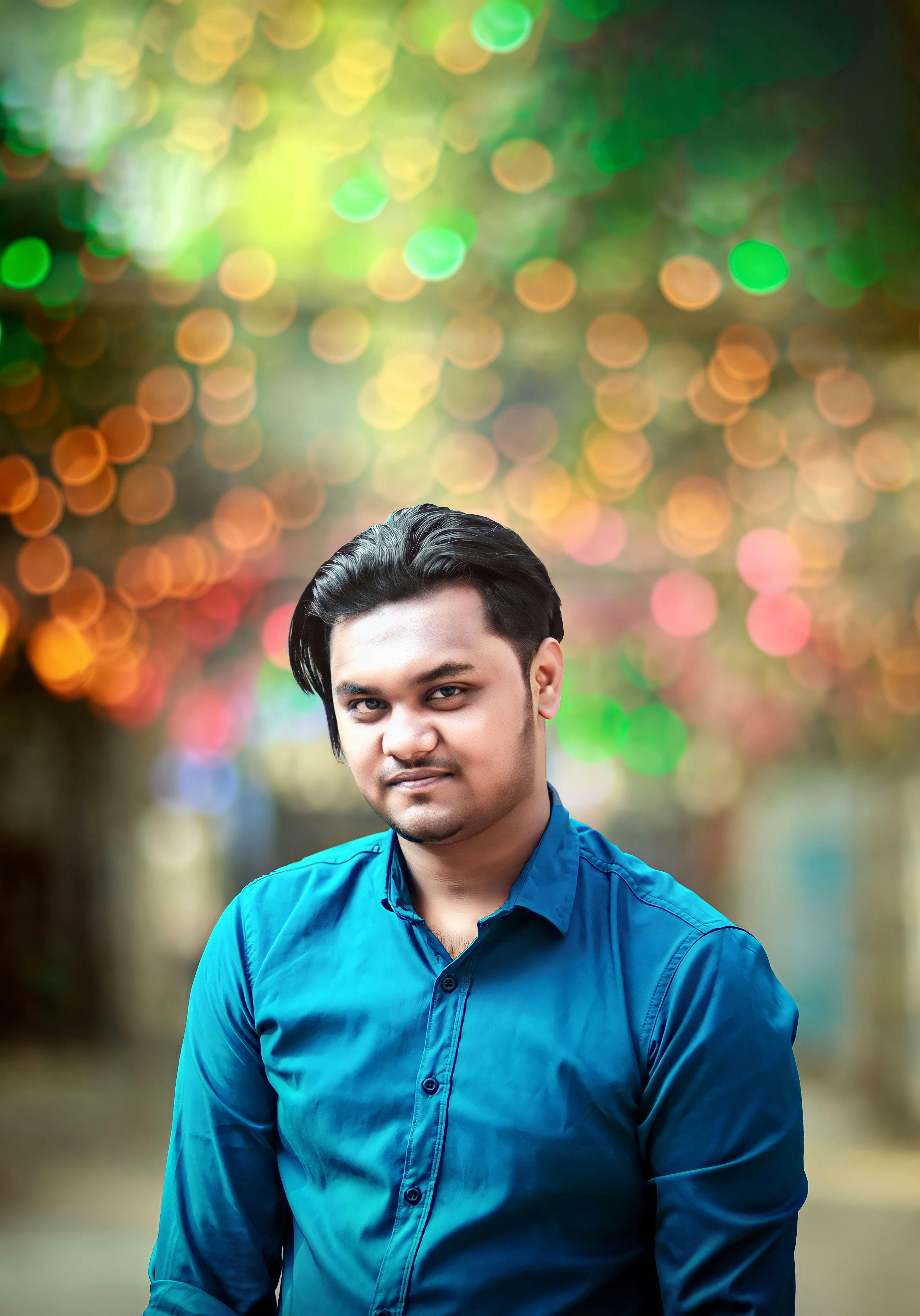 Man in Suit in Black and White · Free Stock Photo