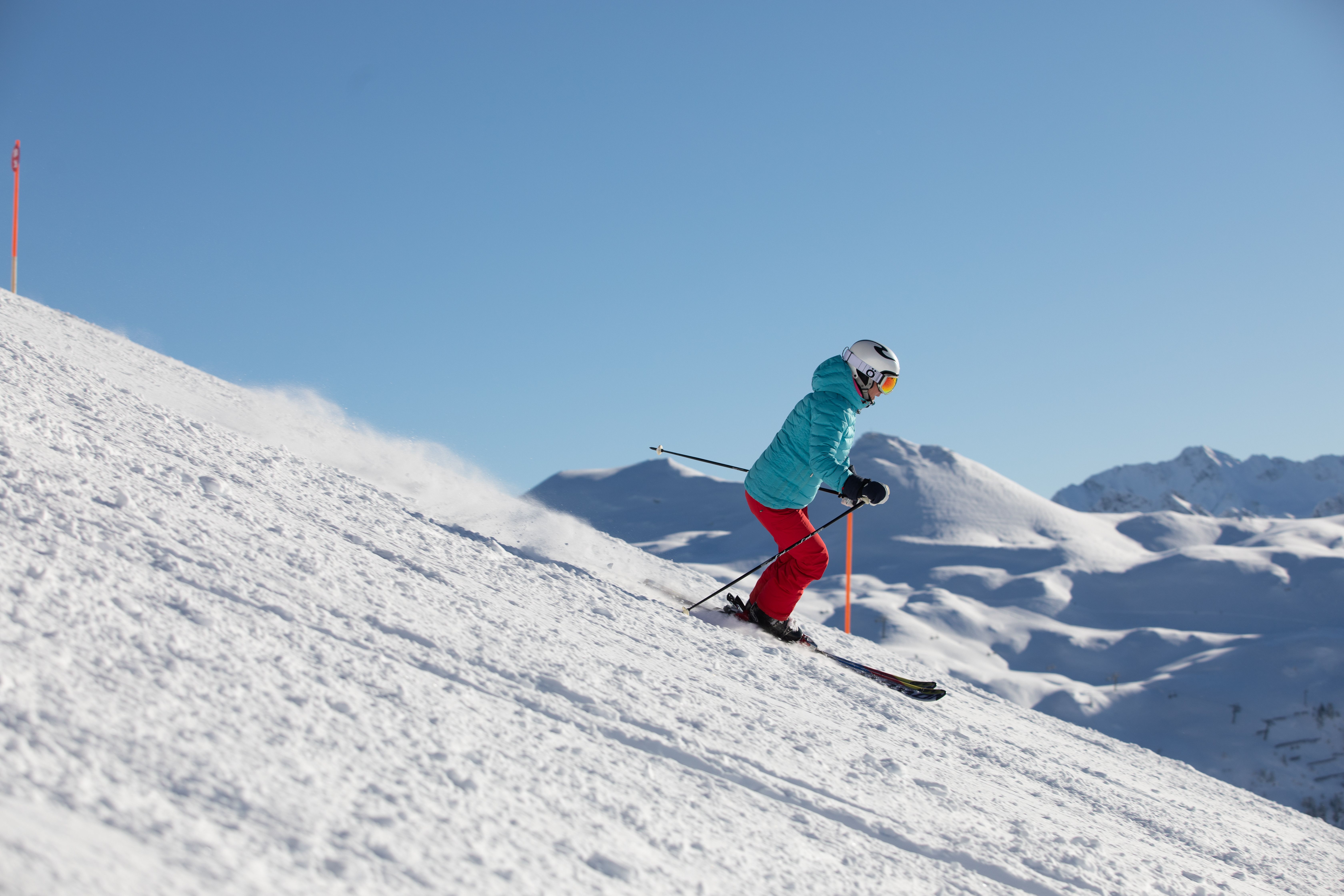 Skier on Slope · Free Stock Photo