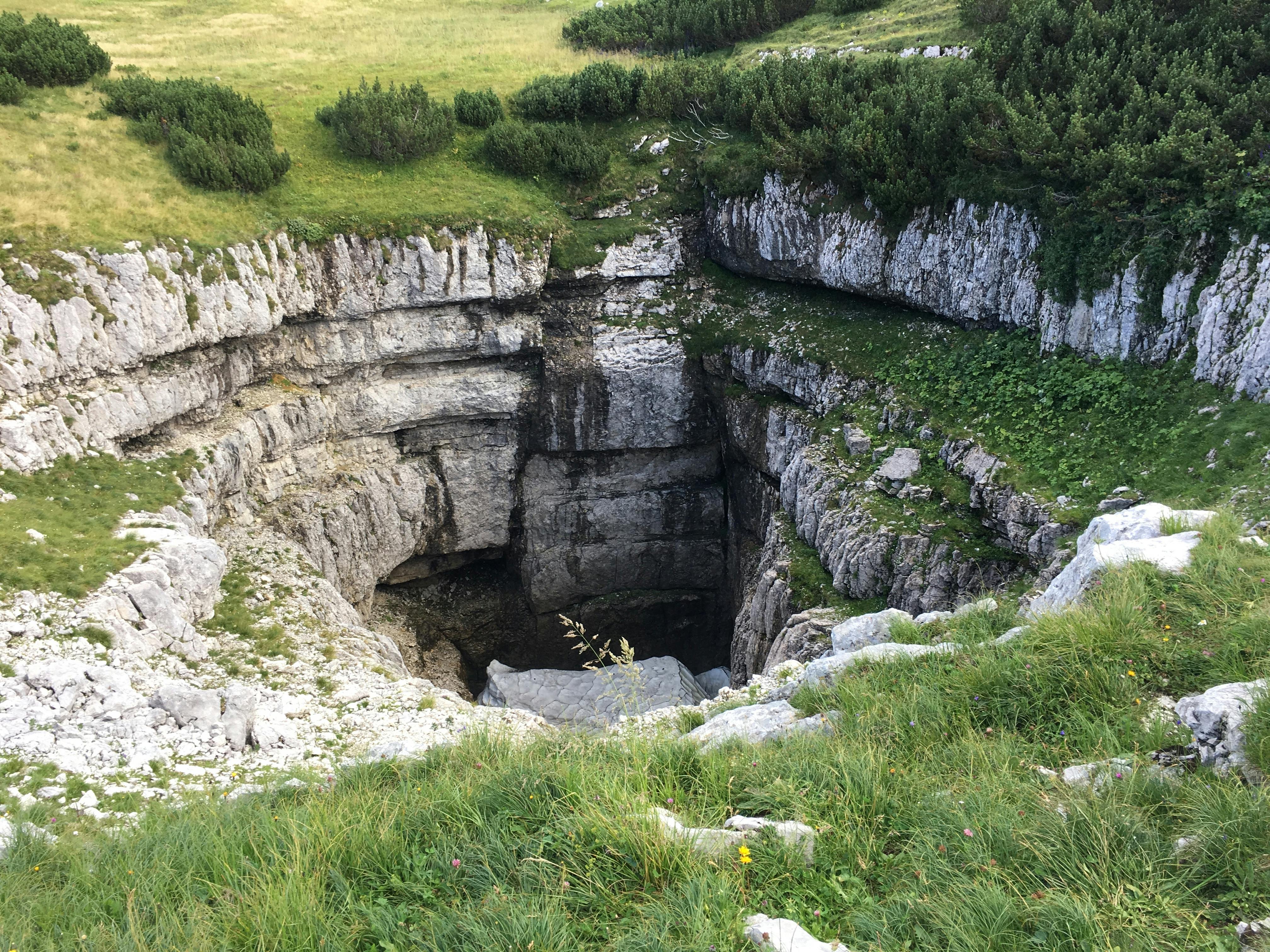 View of a Cave · Free Stock Photo