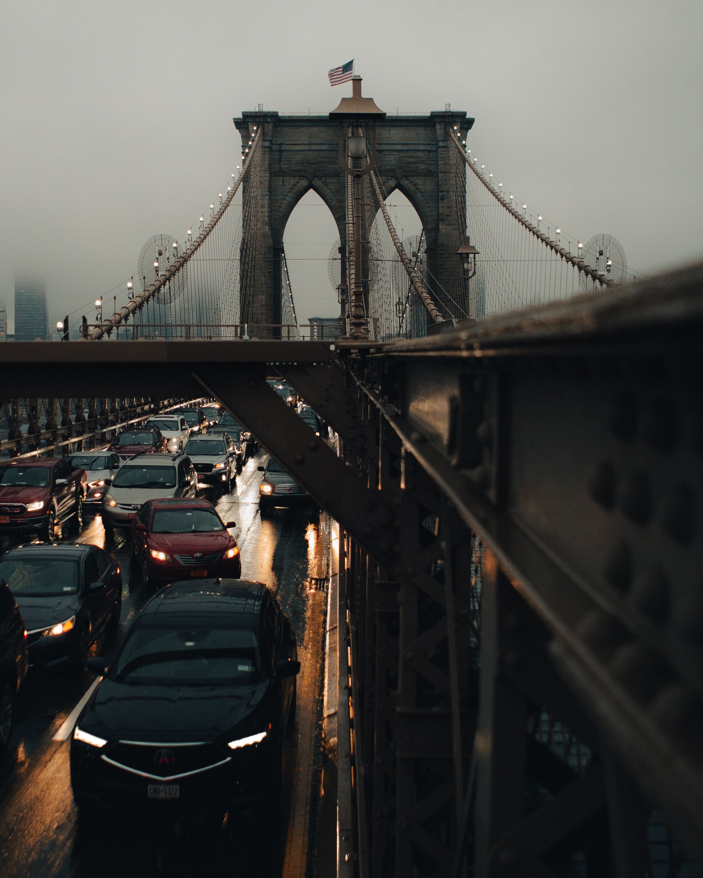 Cars on the Brooklyn Bridge · Free Stock Photo
