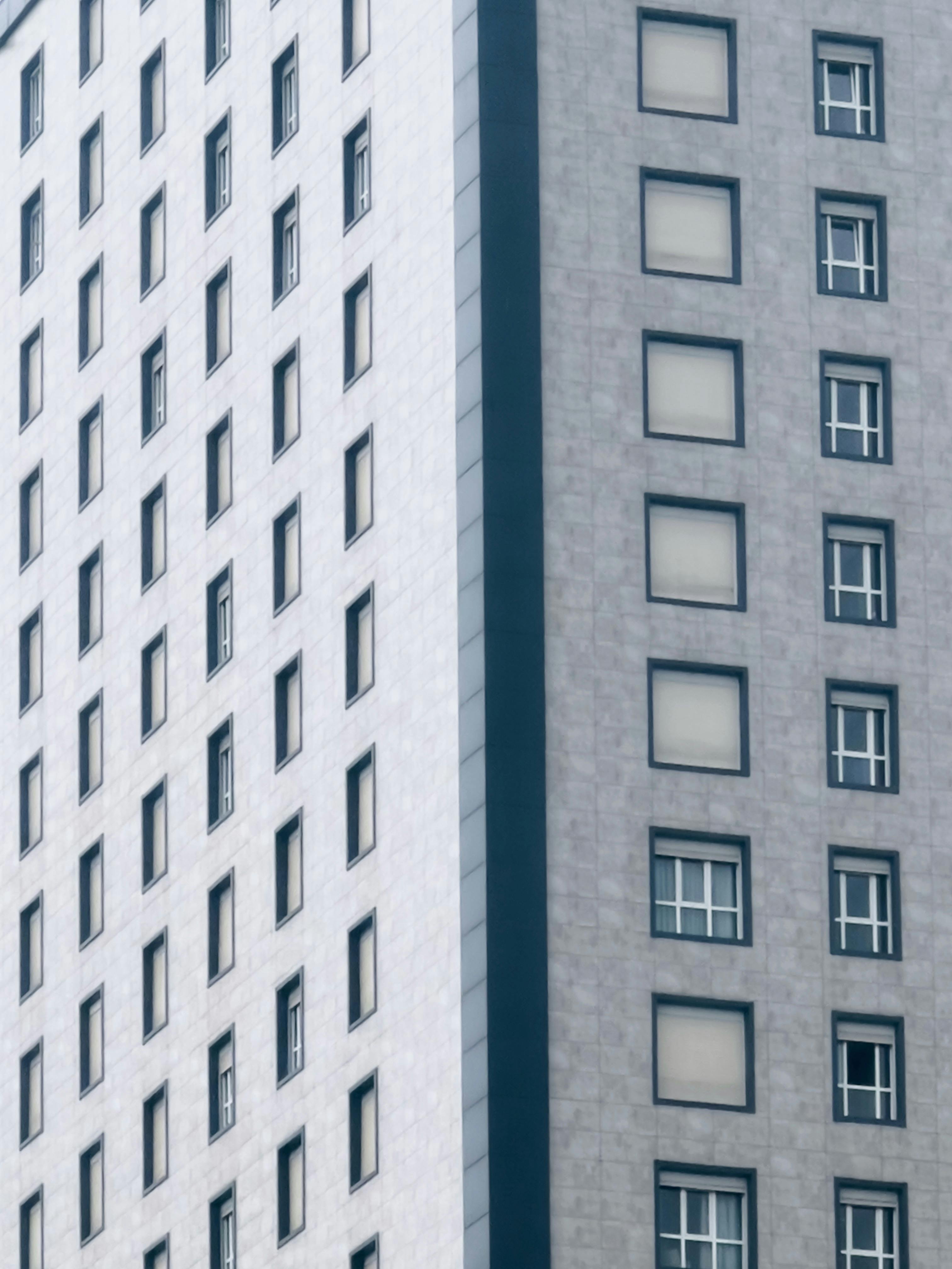 Corner of a White Modern Building · Free Stock Photo