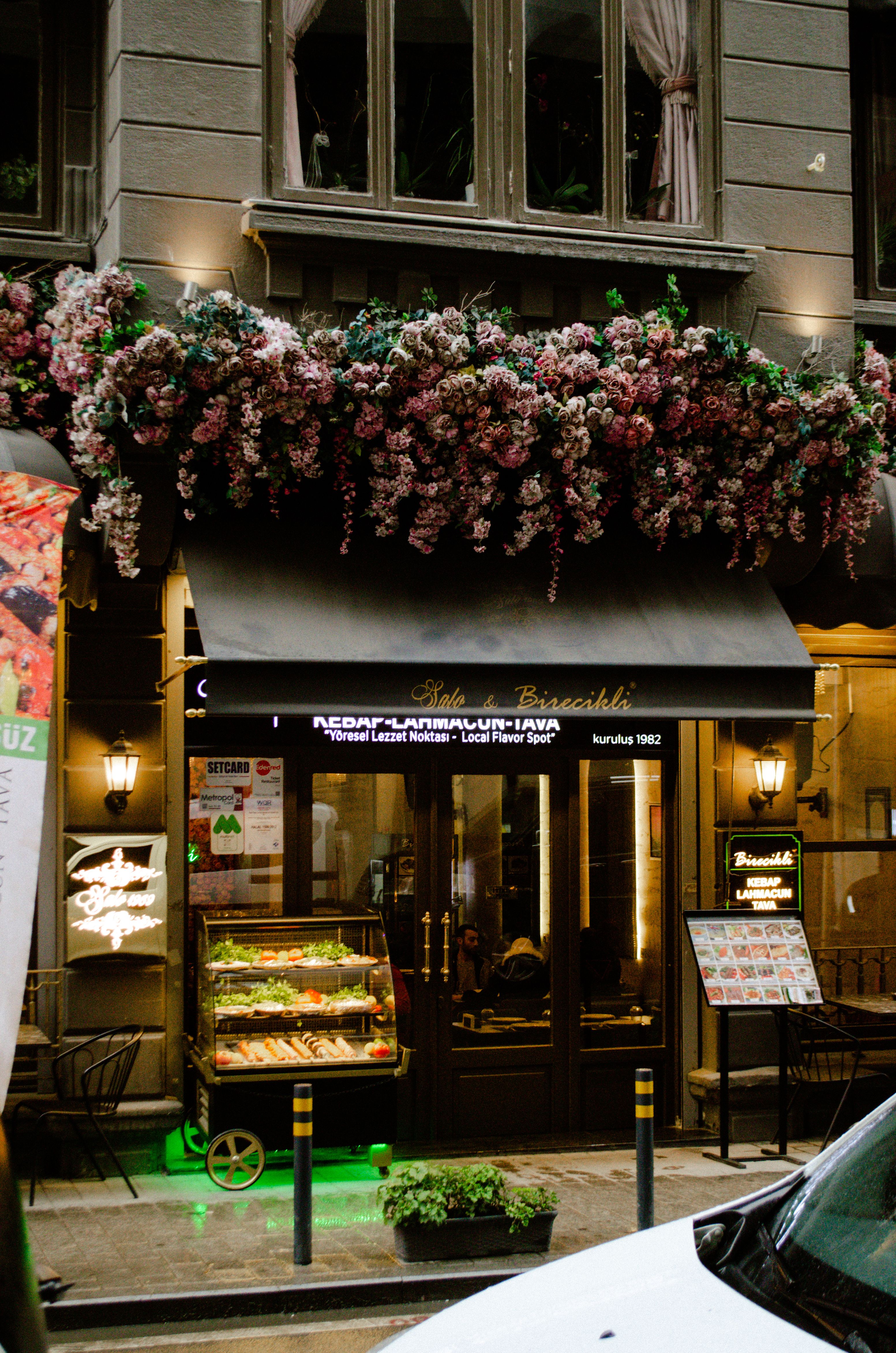 Facade of a Restaurant in a City · Free Stock Photo
