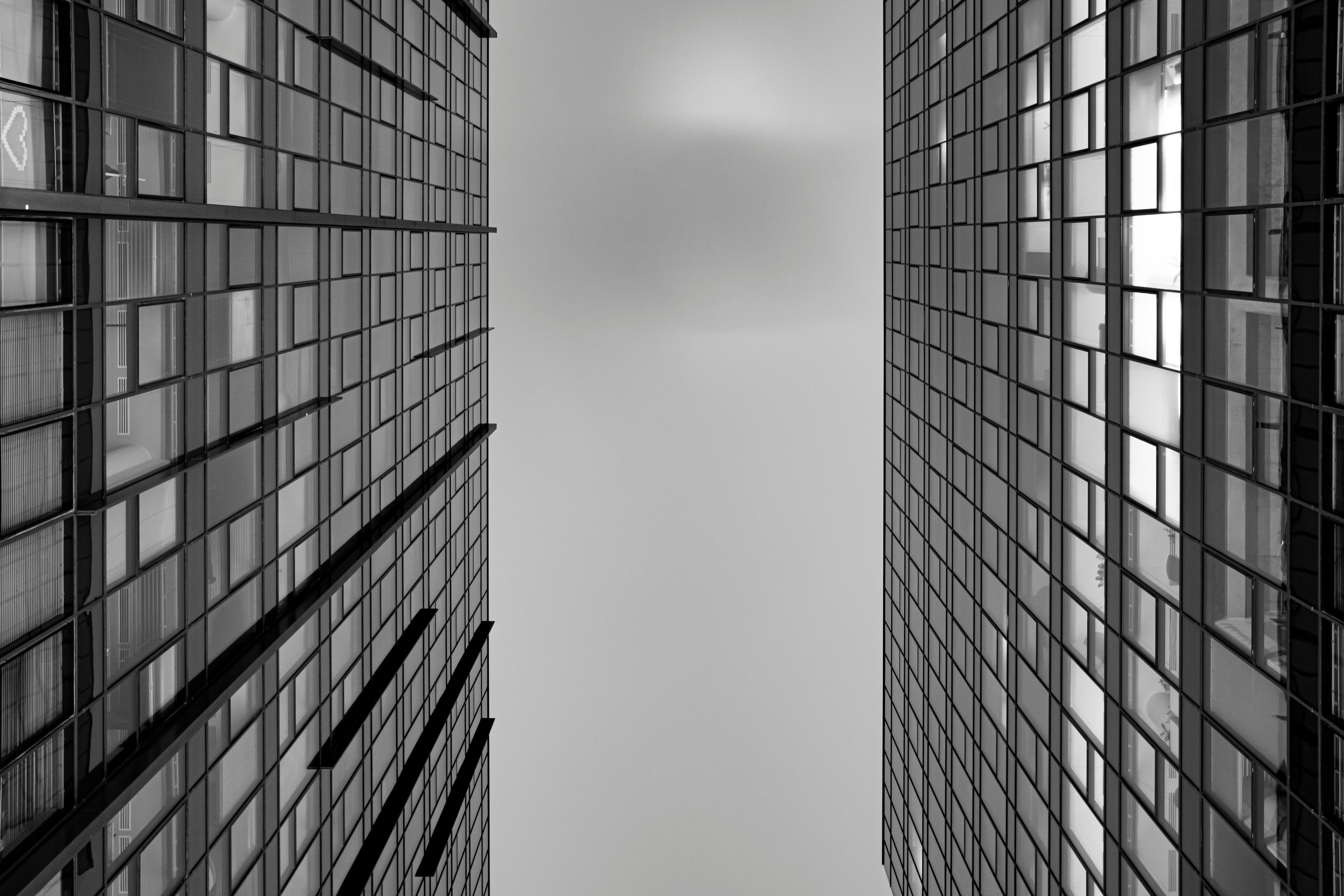 Grey and Black High Rise Building · Free Stock Photo