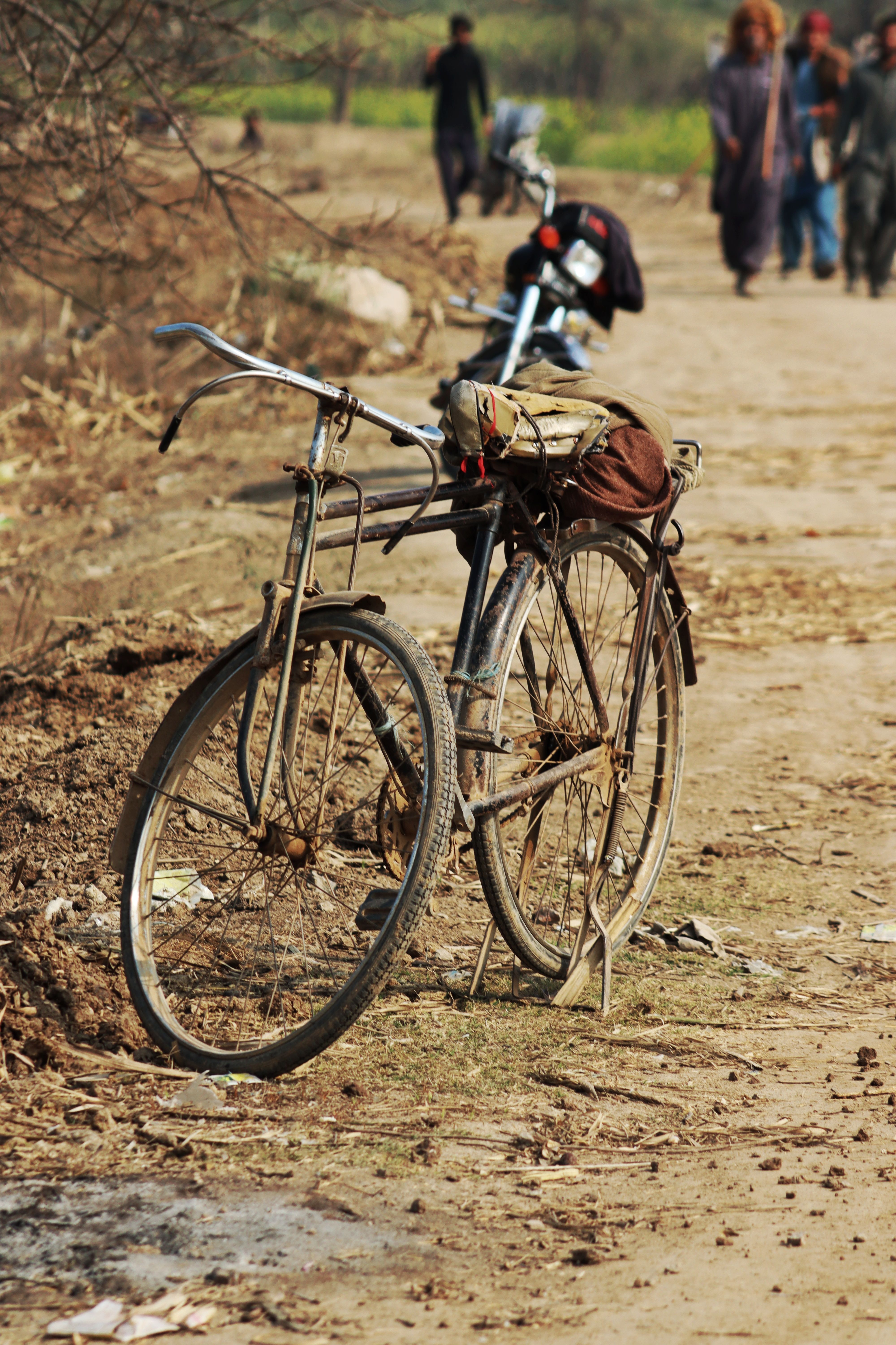 Dirty Bike on Mud · Free Stock Photo