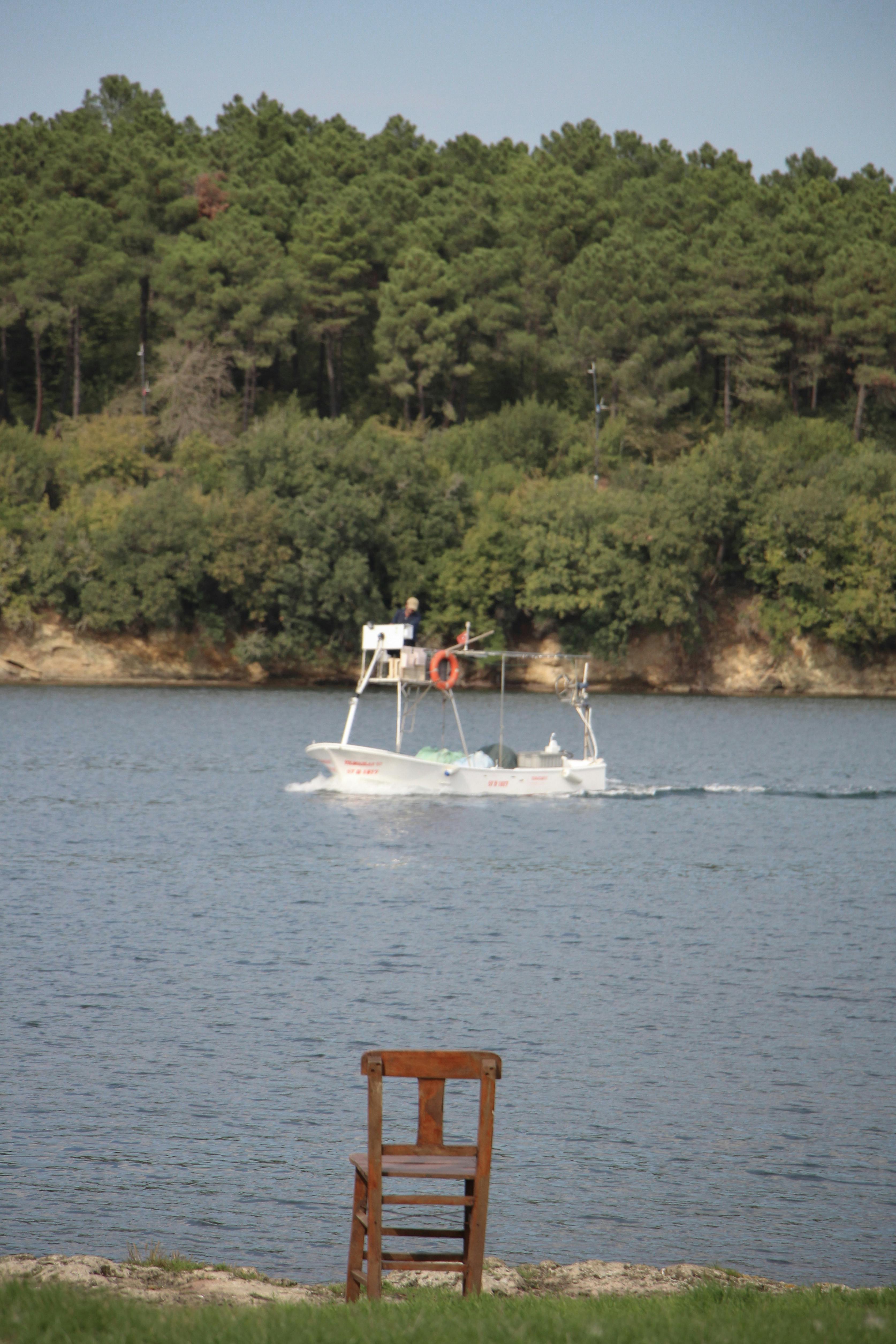 Motorboat Running on a Lake · Free Stock Photo