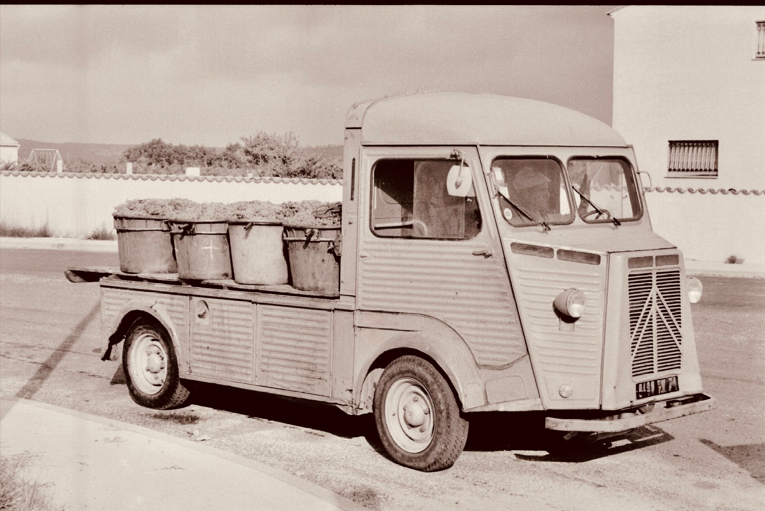 A Vintage Citroen H Van · Free Stock Photo