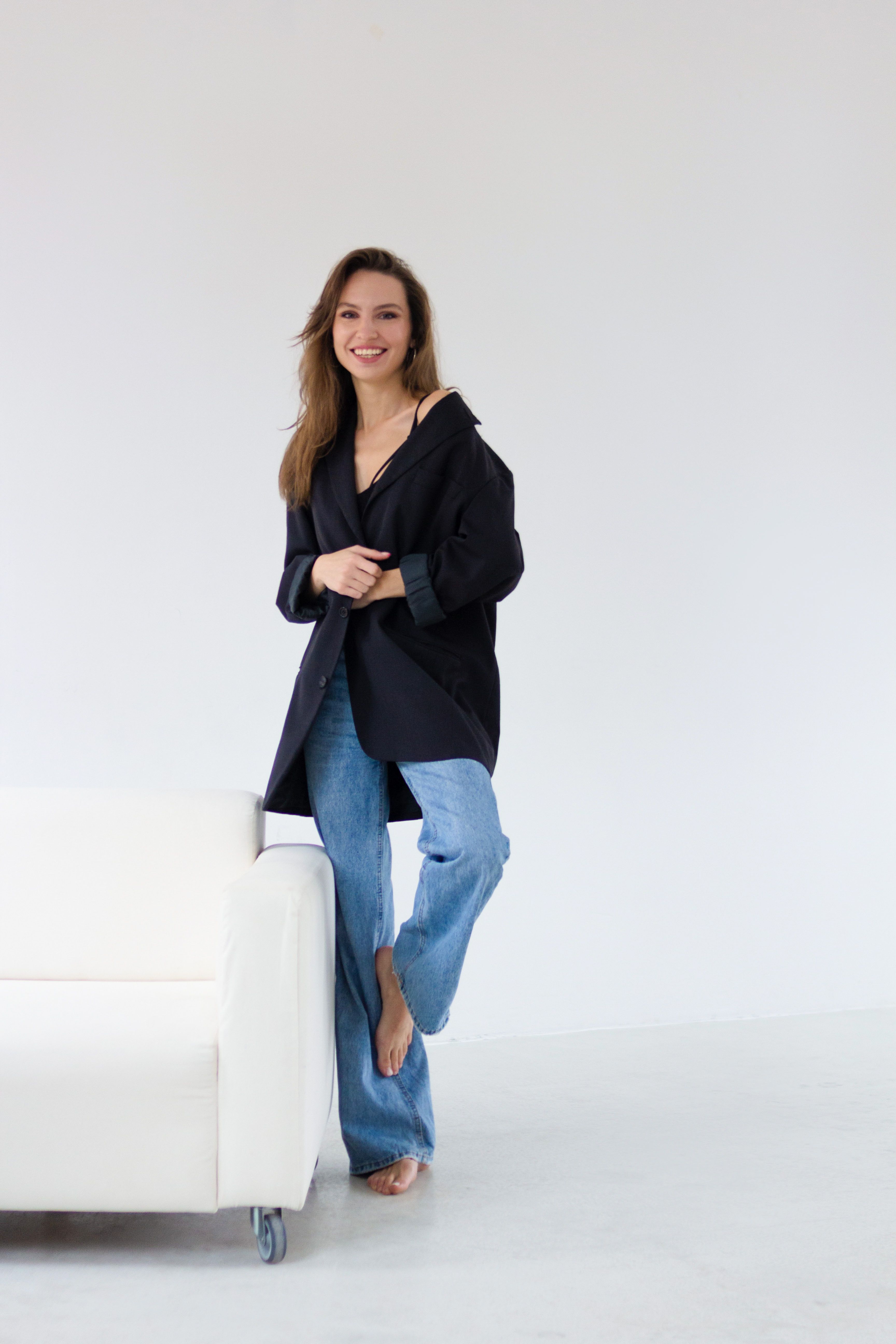 Woman in Jeans · Free Stock Photo