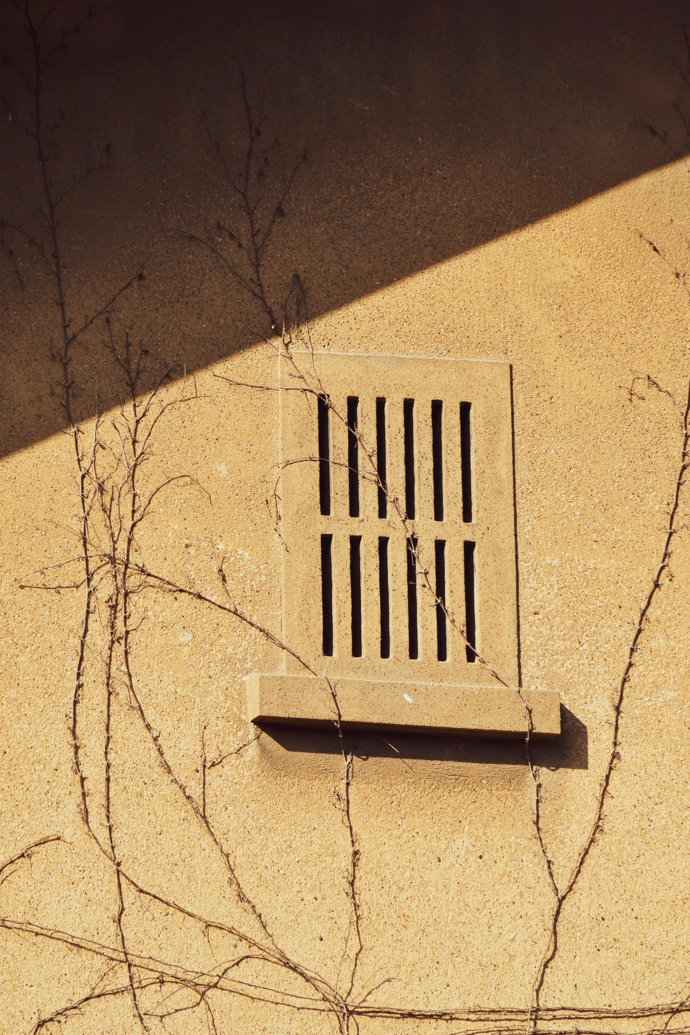 Small Ventilation Shaft · Free Stock Photo
