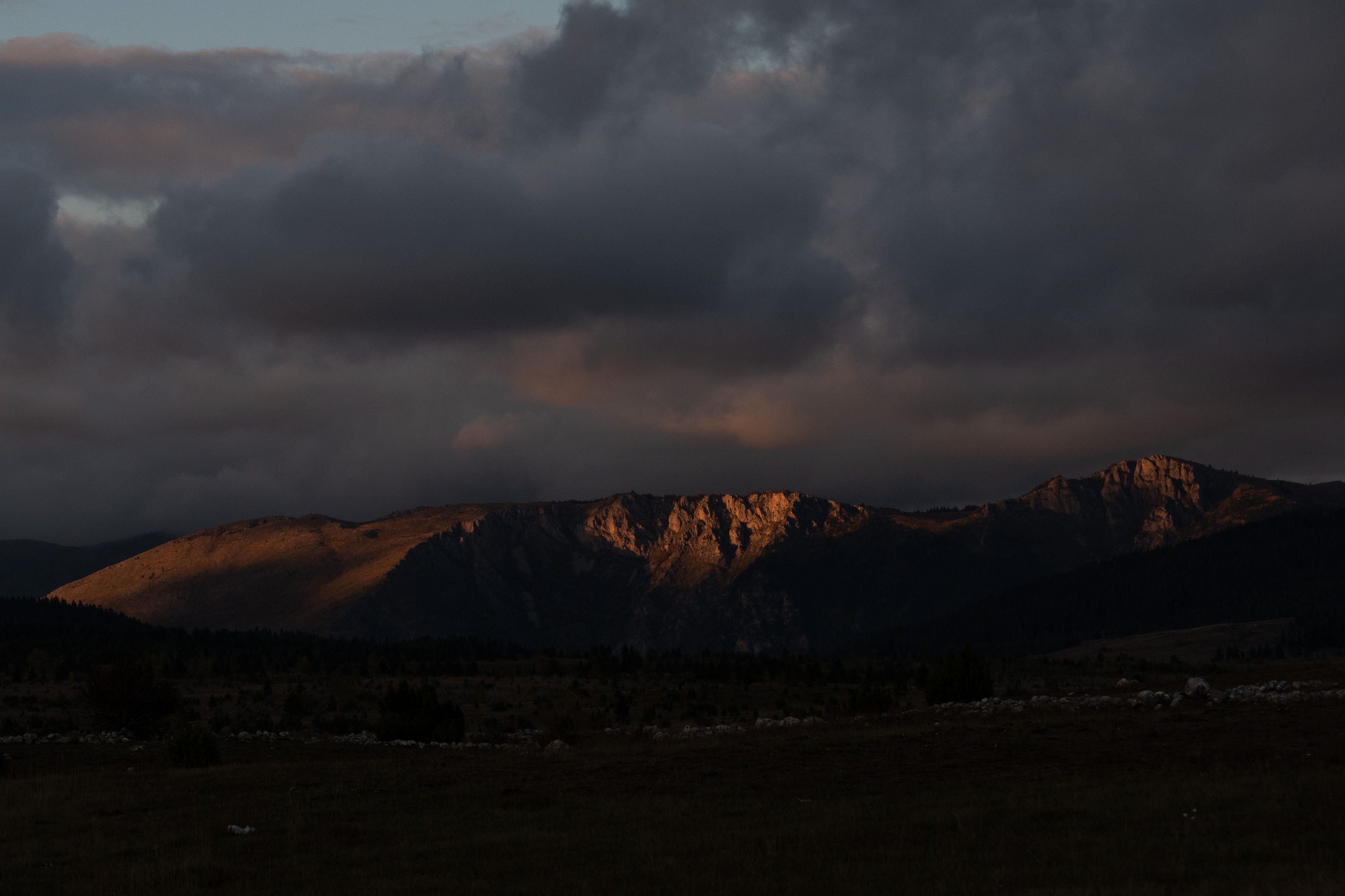 Clouds over Valley · Free Stock Photo
